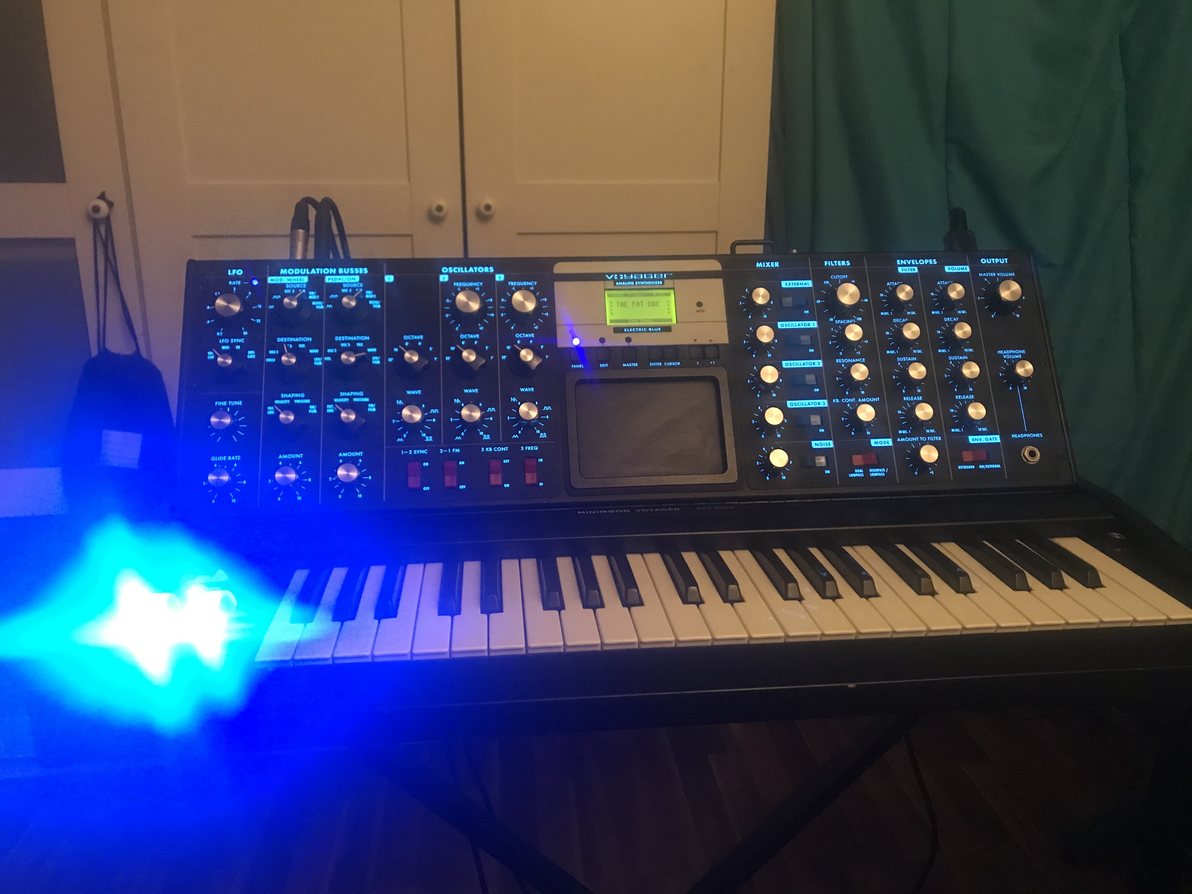Minimoog Voyager Electric Blue Moog Music - Audiofanzine