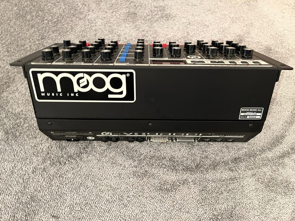 Minimoog Voyager Rack Mount Edition Moog Music - Audiofanzine