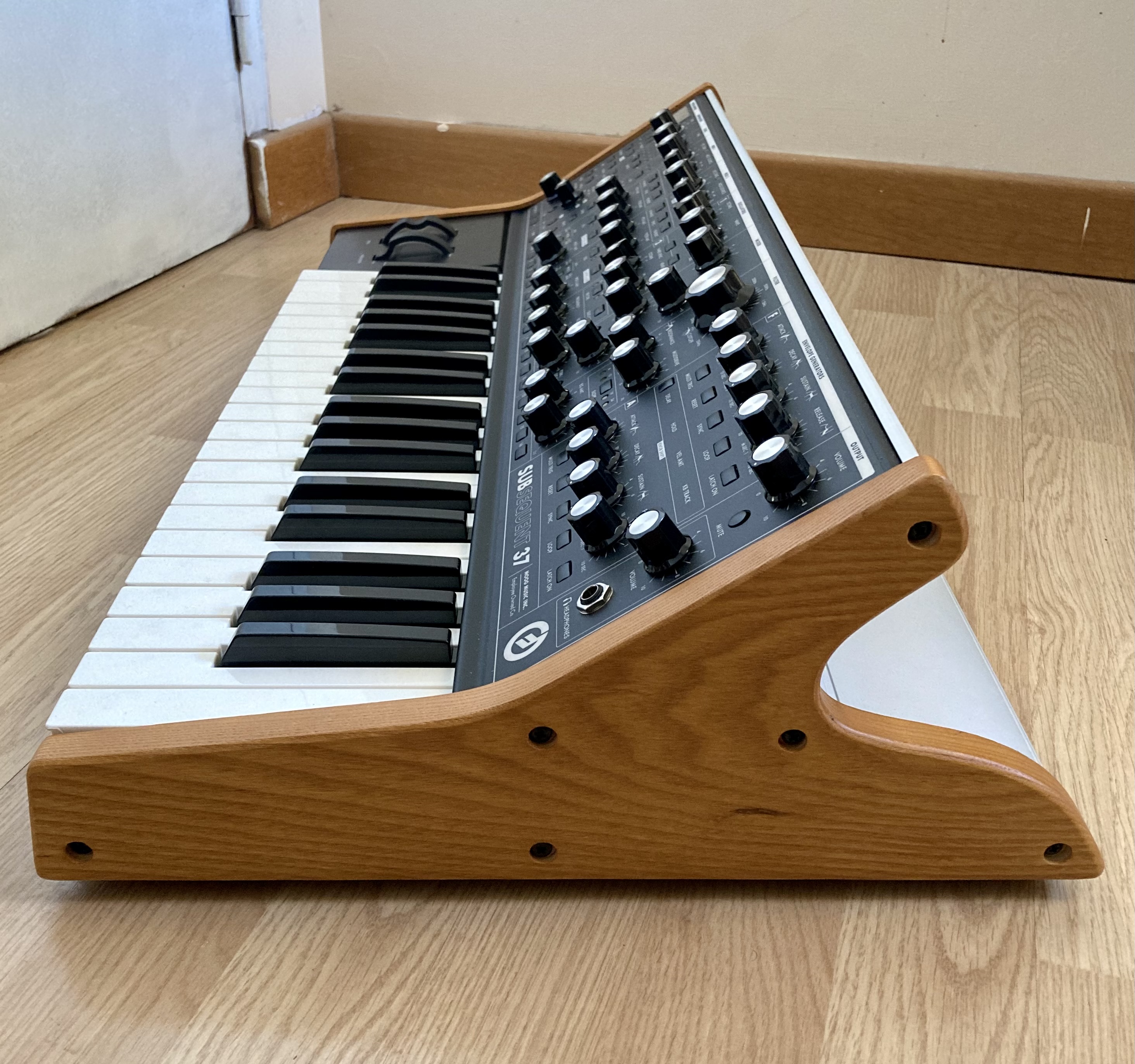 Subsequent 37 - Moog Music Subsequent 37 - Audiofanzine