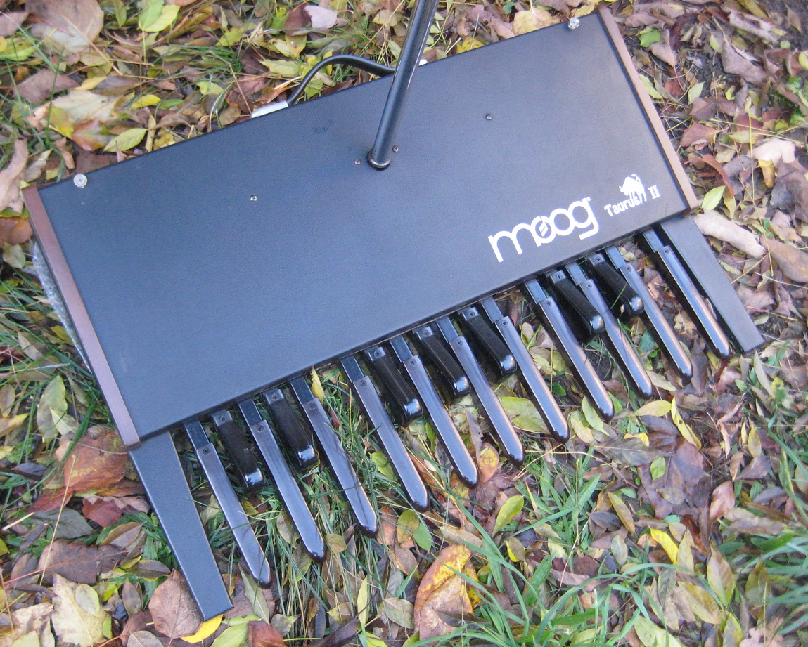 Taurus 2 bass pedal - Moog Music Taurus 2 bass pedal - Audiofanzine