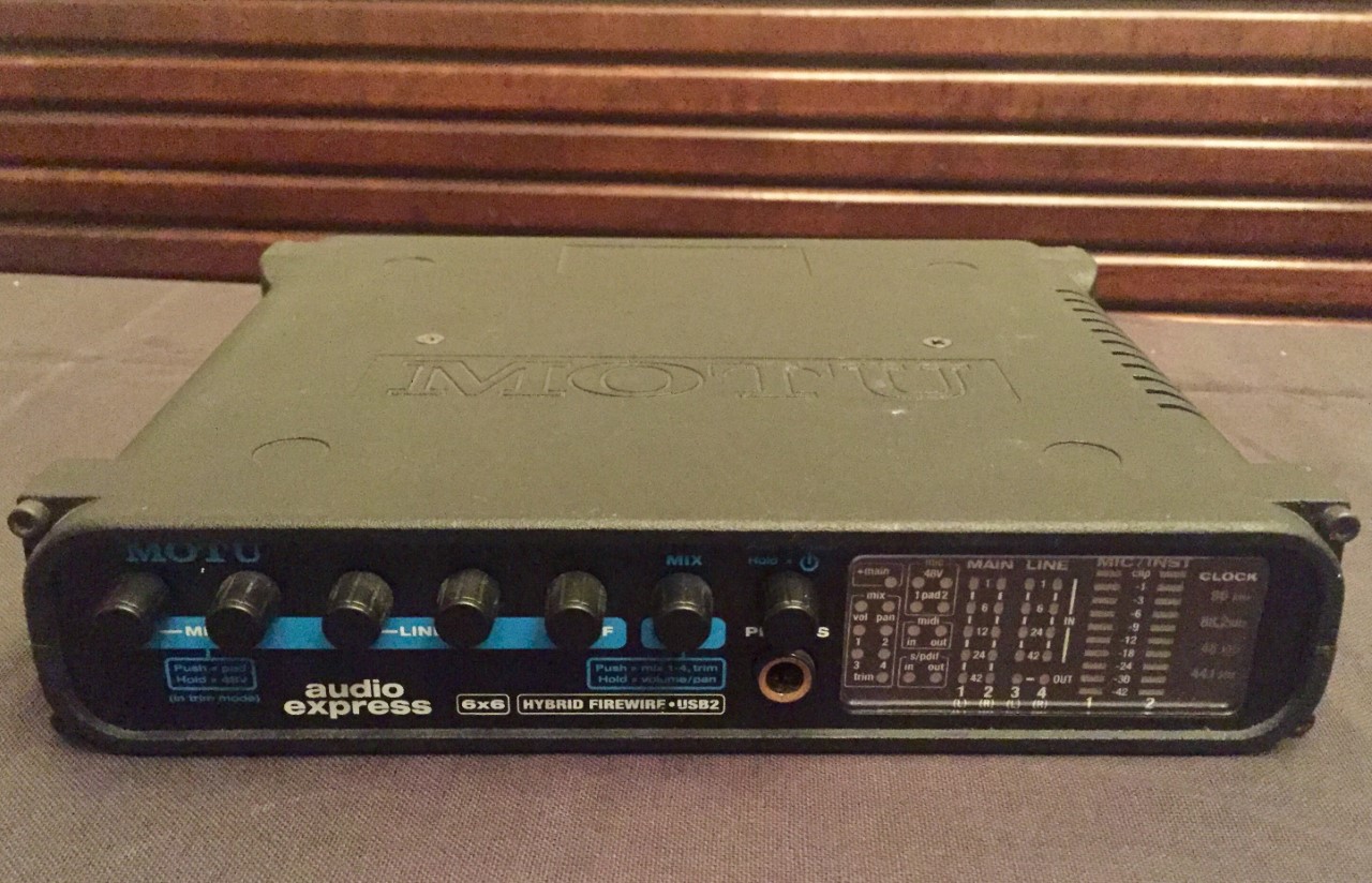 AUDIO EXPRESS - MOTU Audio Express - Audiofanzine