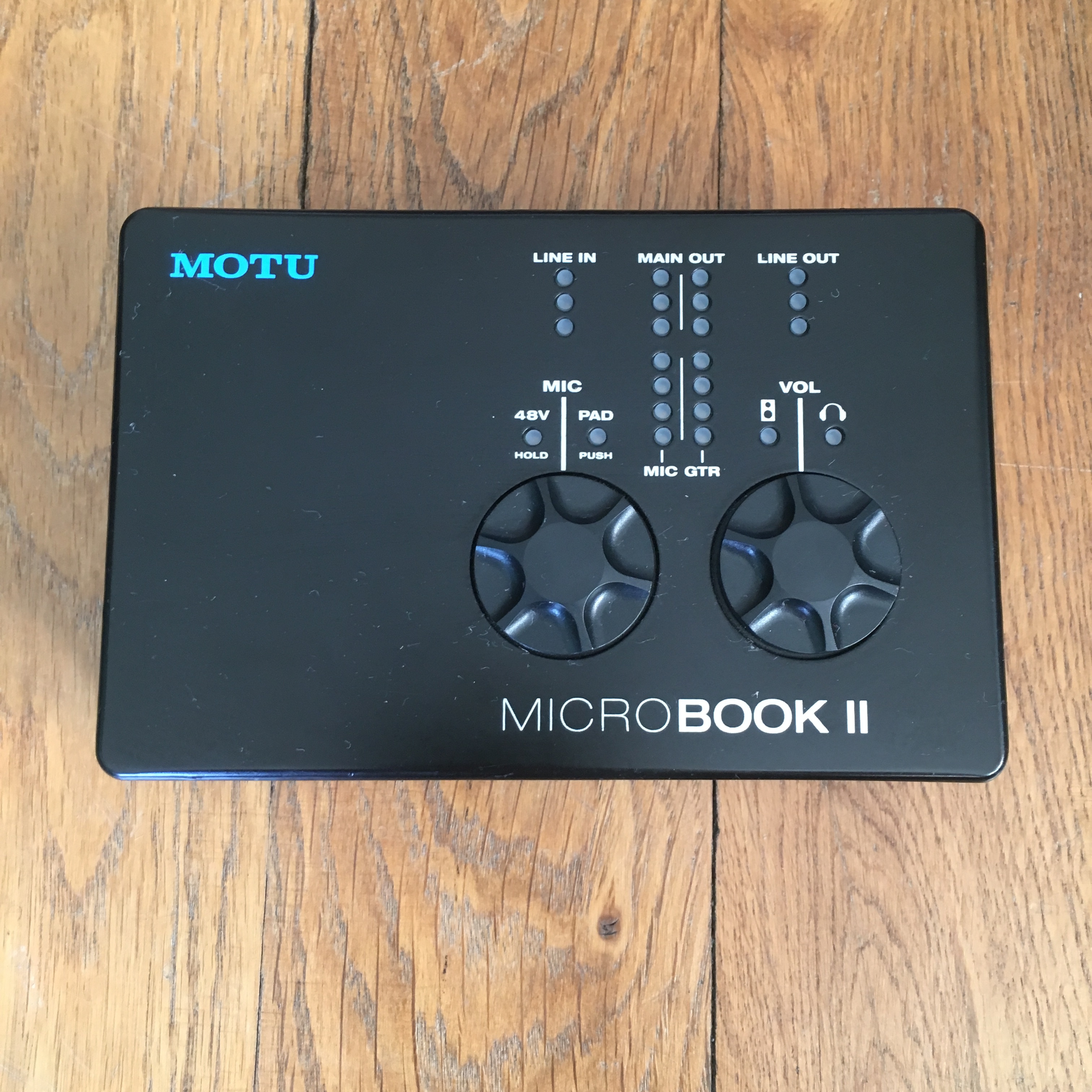 MICROBOOK II - MOTU MicroBook II - Audiofanzine