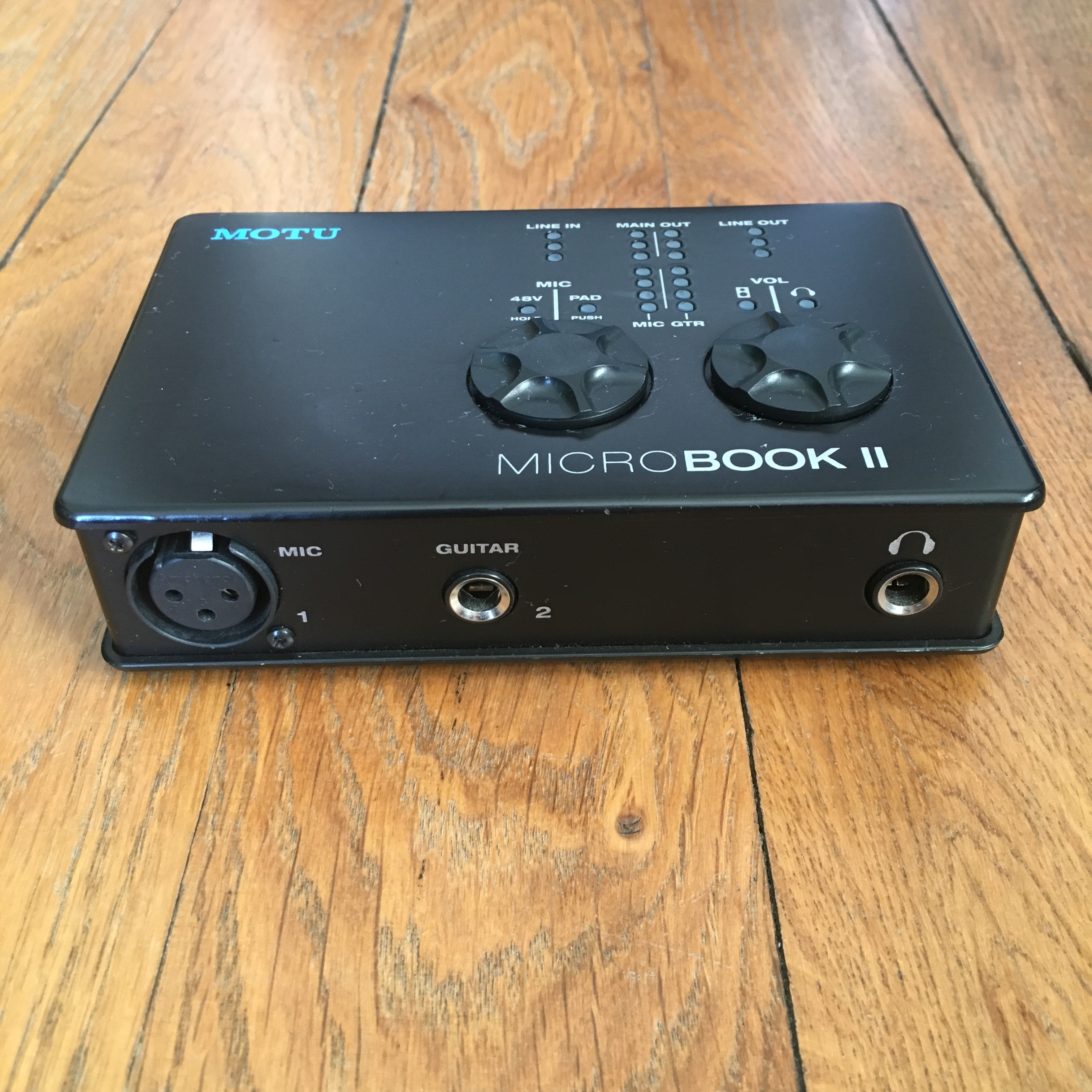 MICROBOOK II - MOTU MicroBook II - Audiofanzine