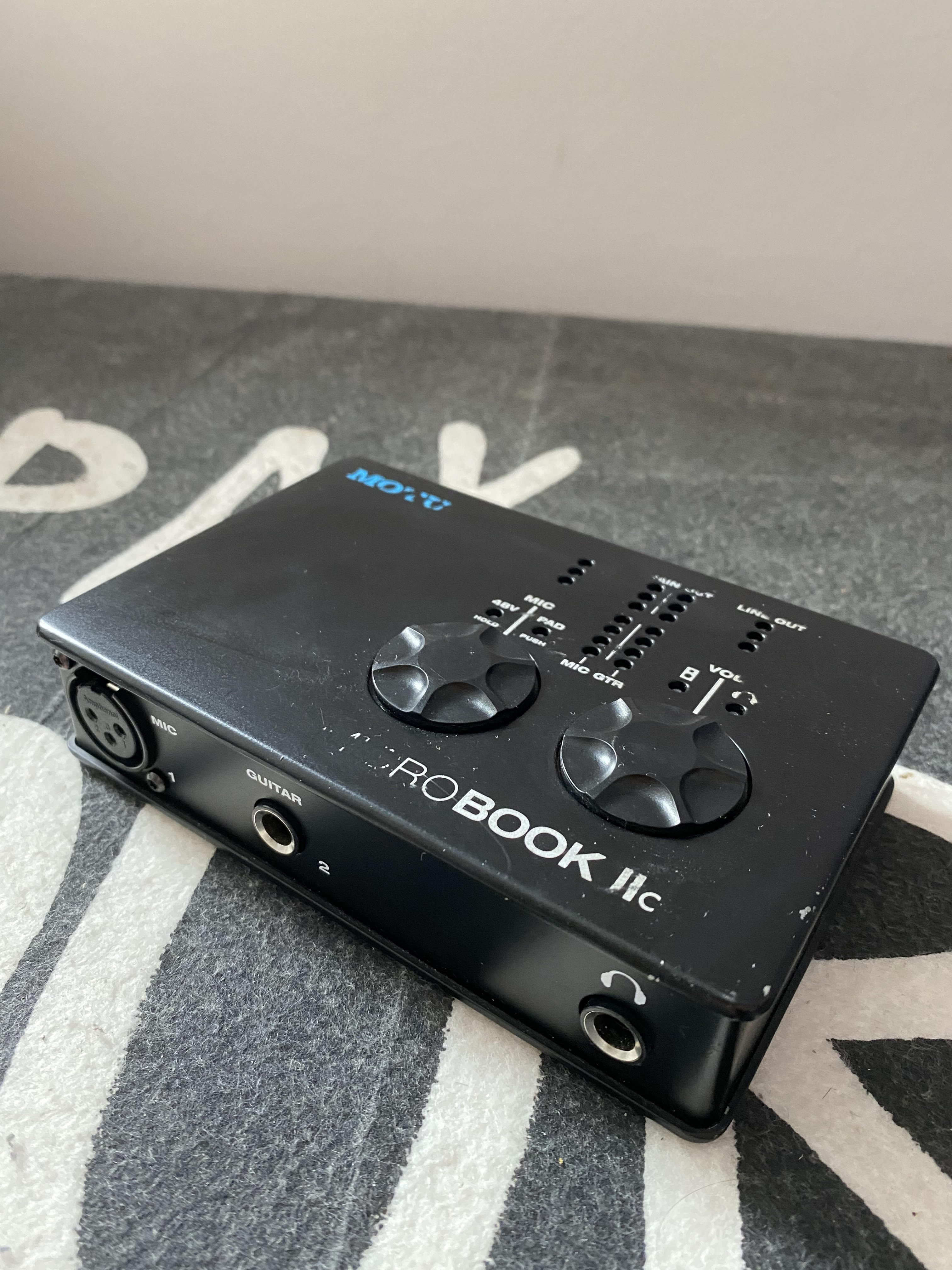 MicroBook IIc - MOTU MicroBook IIc - Audiofanzine