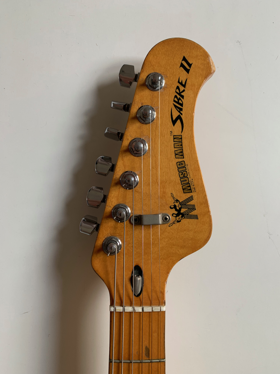 Sabre II - Music Man Sabre II - Audiofanzine