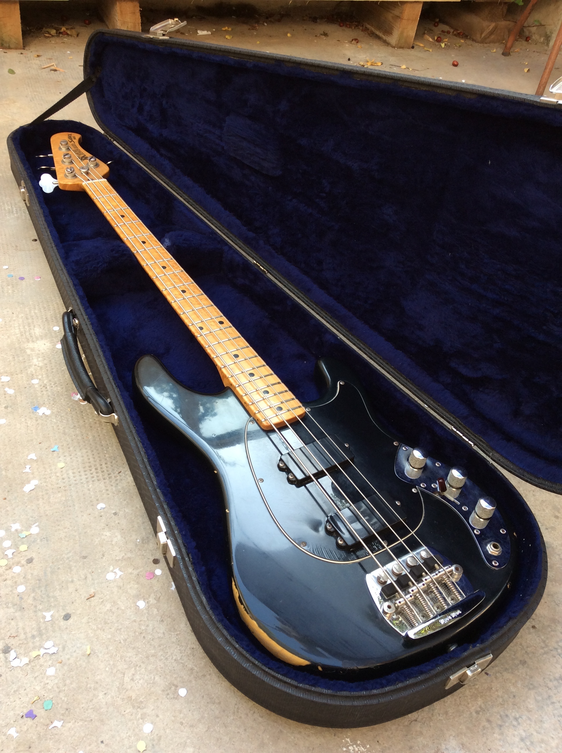 Sabre II Bass - Music Man Sabre II Bass - Audiofanzine