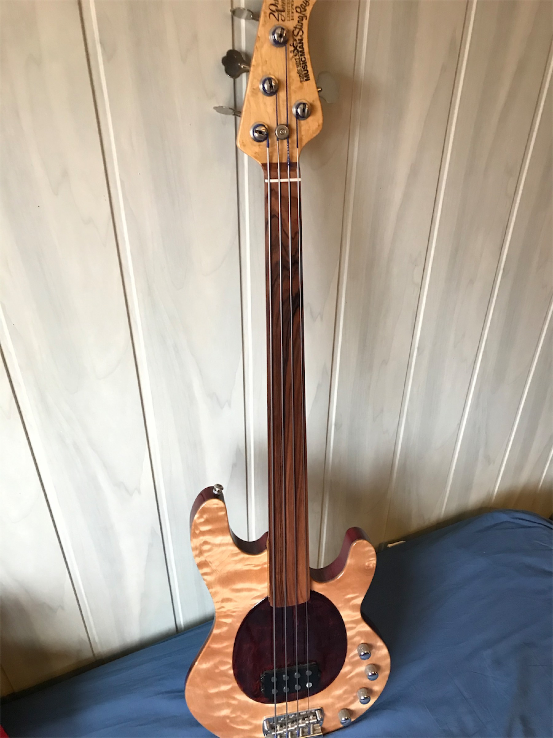 StingRay 4 Fretless - Music Man StingRay 4 Fretless - Audiofanzine