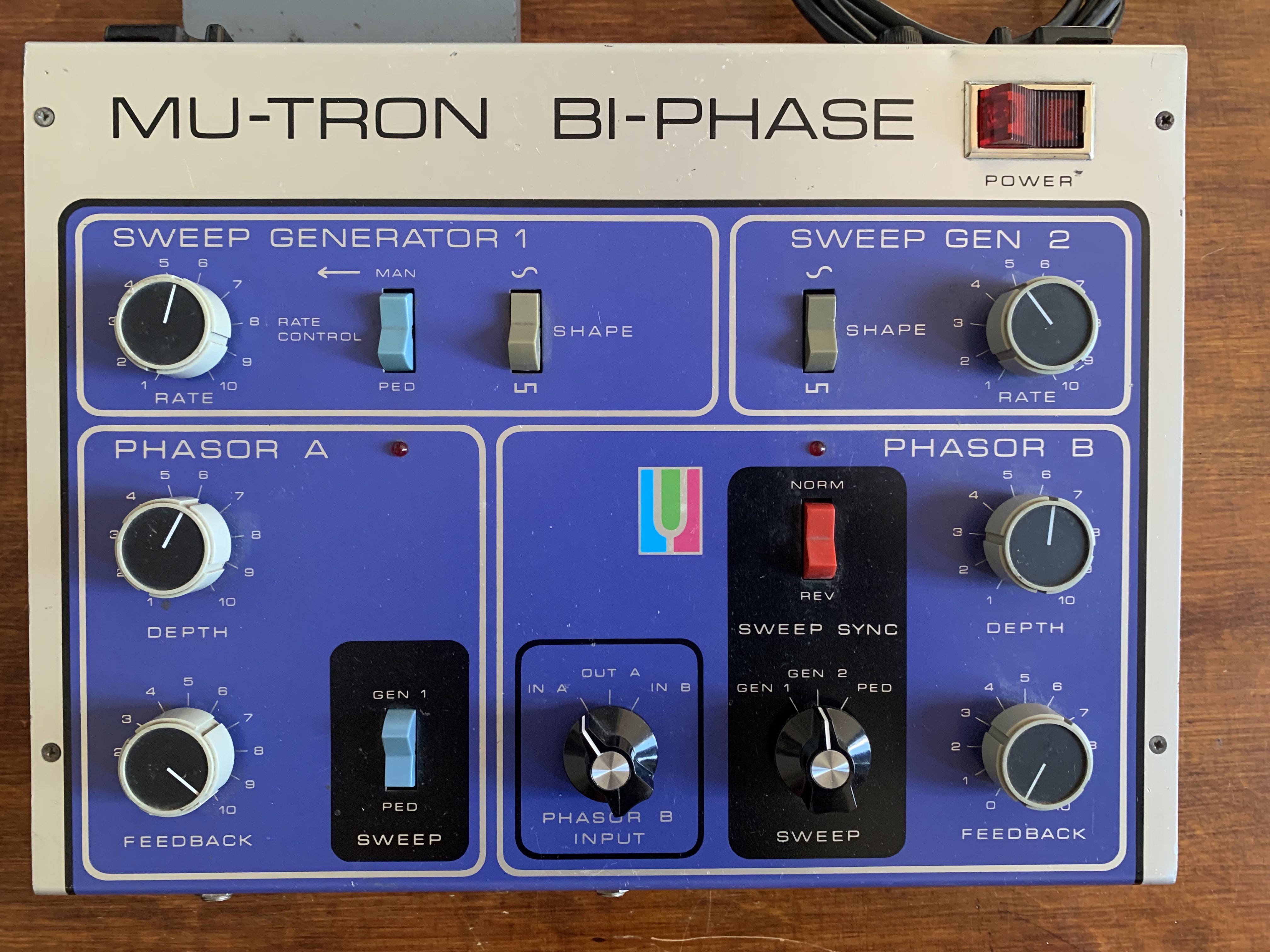Mu-Tron Bi-Phase - Musitronics Corp. Mu-Tron Bi-Phase - Audiofanzine