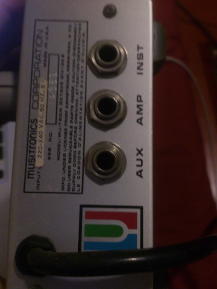 Mu-Tron Octave Divider Musitronics Corp. - Audiofanzine