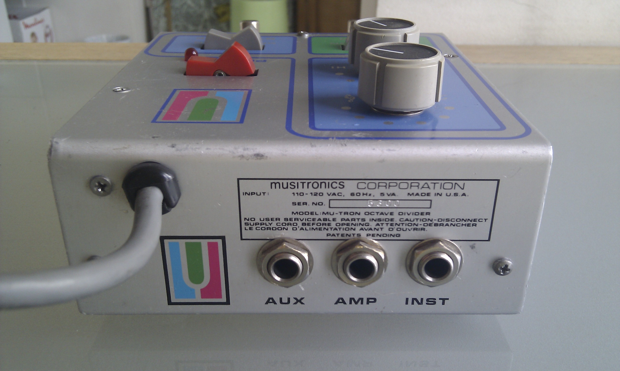 Mu-Tron Octave Divider Musitronics Corp. - Audiofanzine