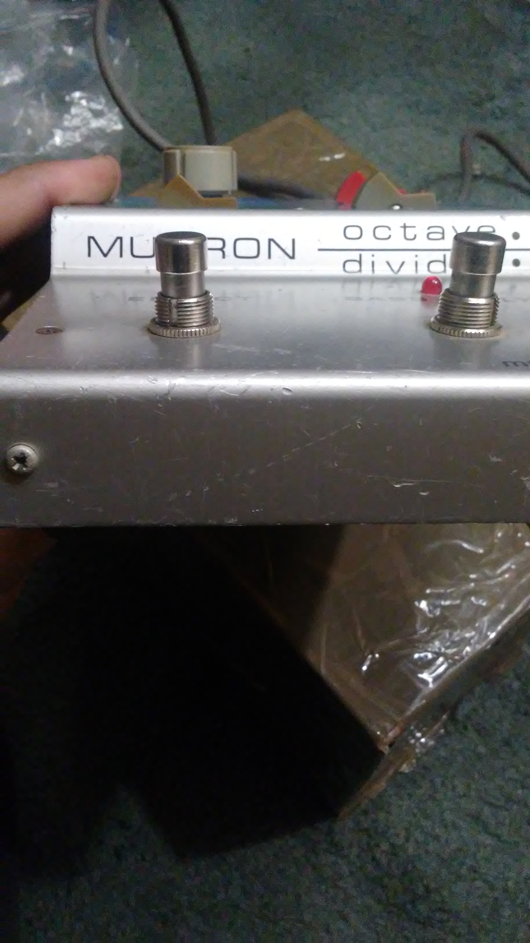 Mu-Tron Octave Divider Musitronics Corp. - Audiofanzine