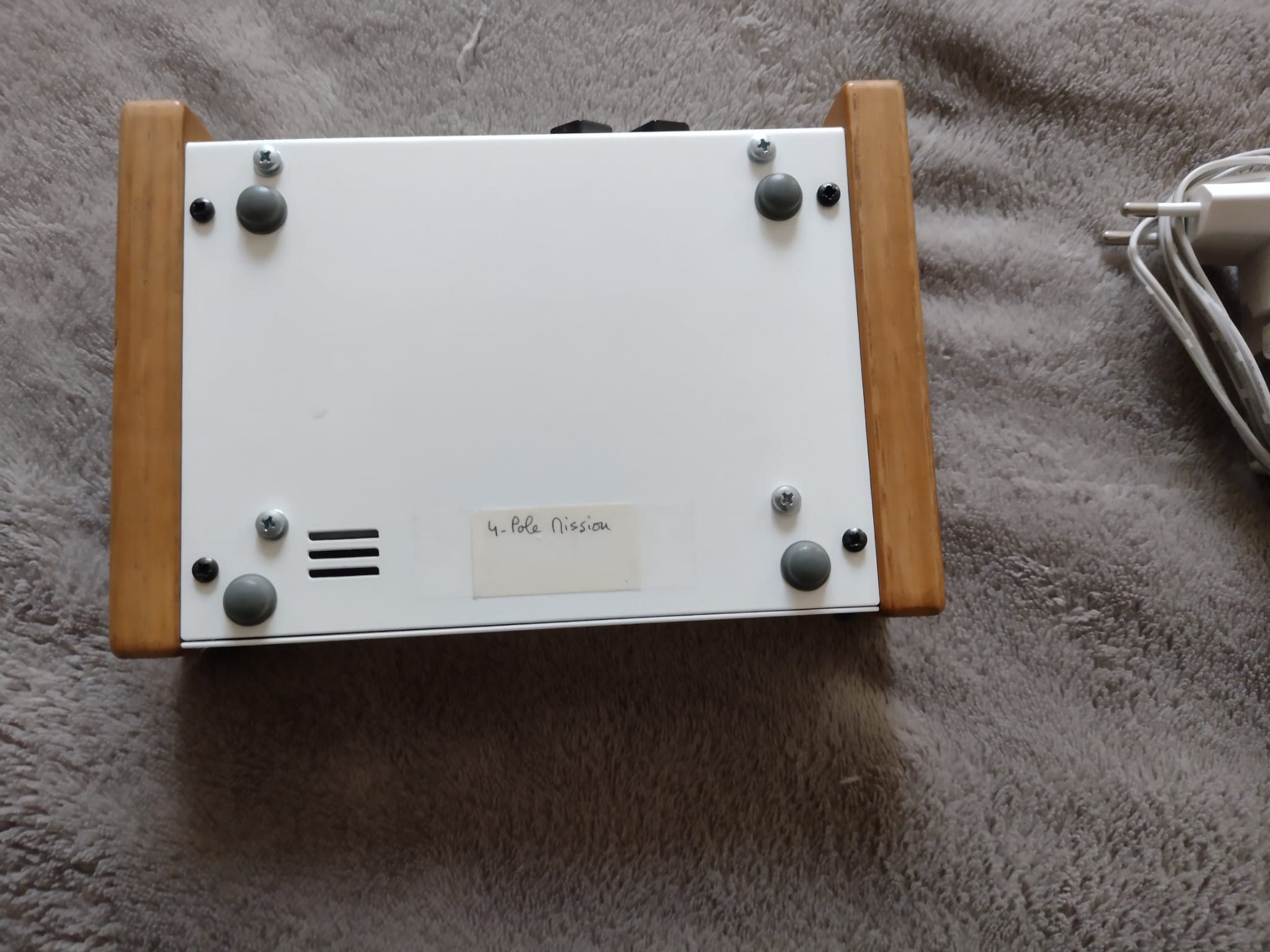 Shruthi-1 4-Pole Mission Edition Mutable Instruments - Audiofanzine