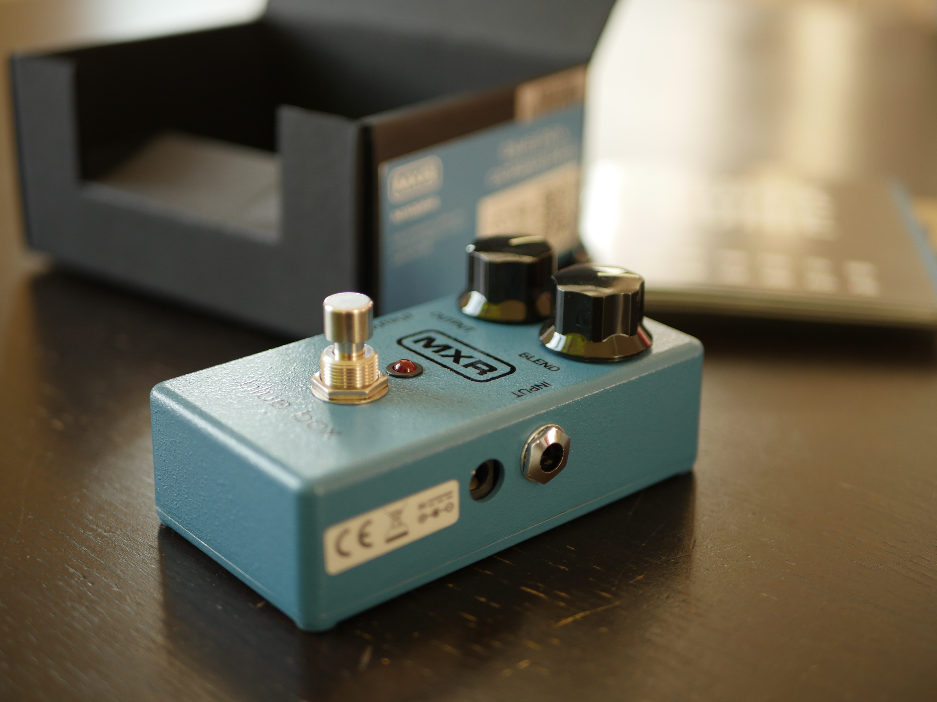 M103 BLUE BOX OCTAVE FUZZ - MXR M103 Blue Box Octave Fuzz - Audiofanzine