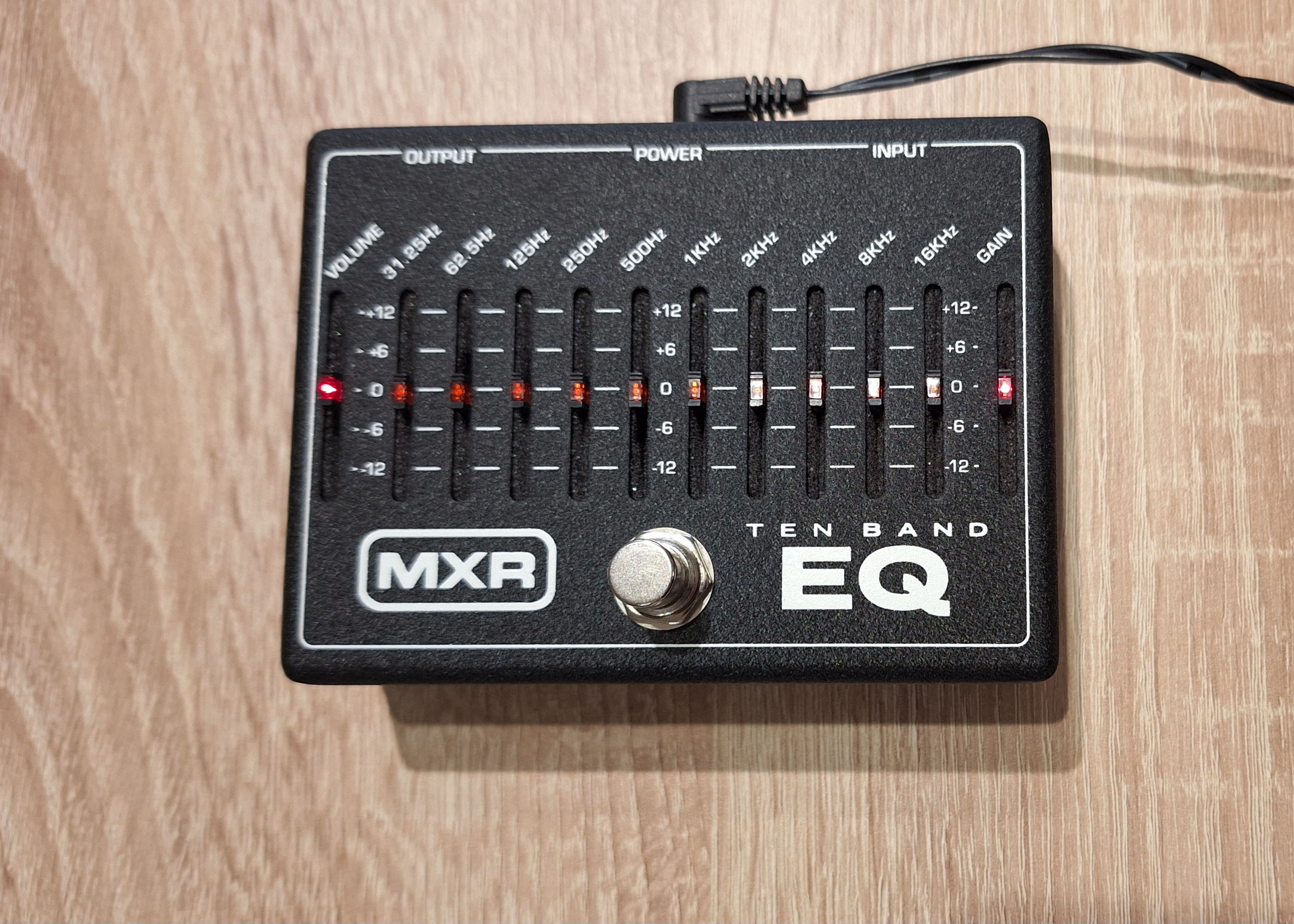 M108 10-Band Graphic EQ - MXR M108 10-Band Graphic EQ - Audiofanzine