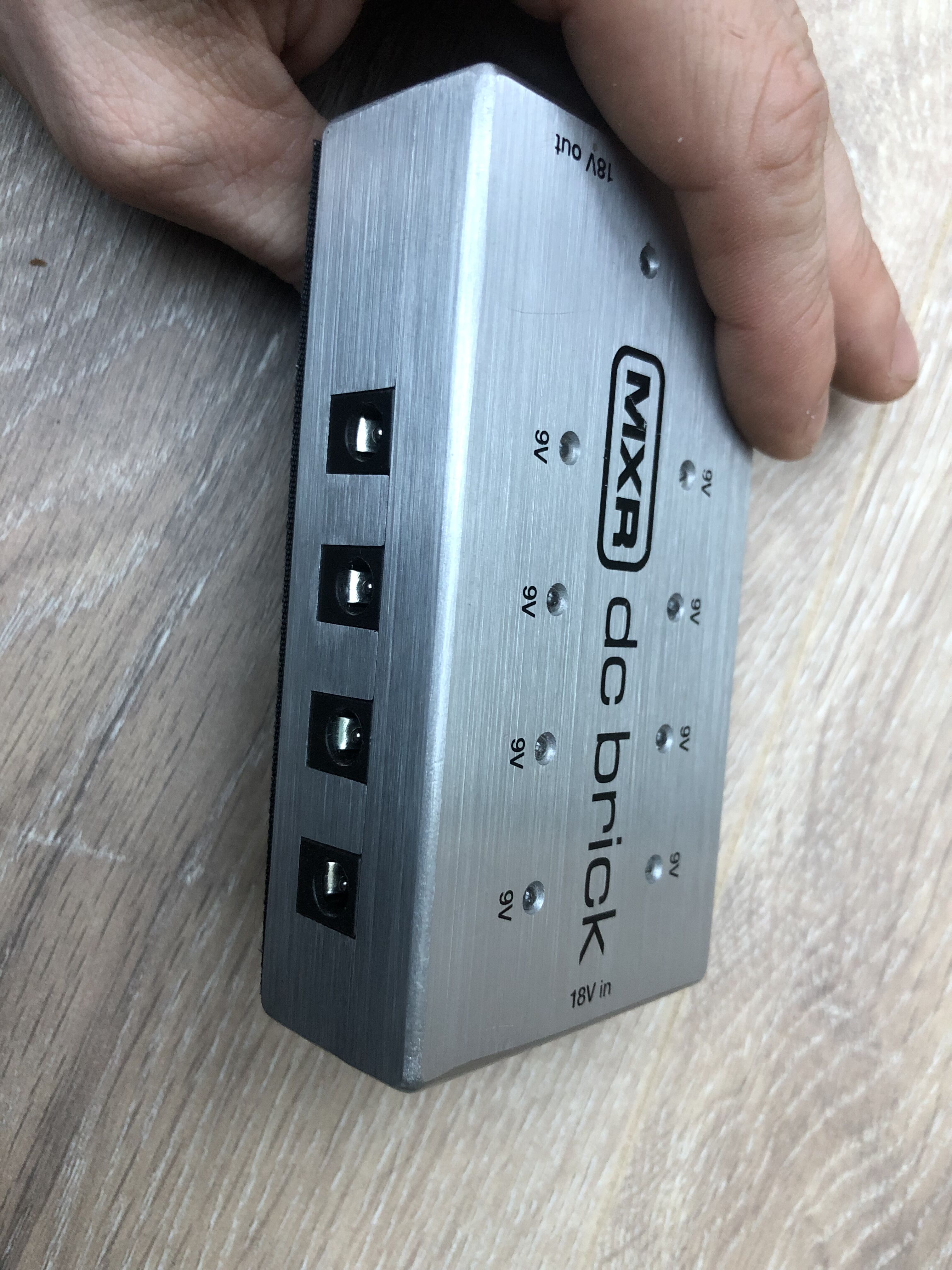 M237 DC Brick - MXR M237 DC Brick - Audiofanzine