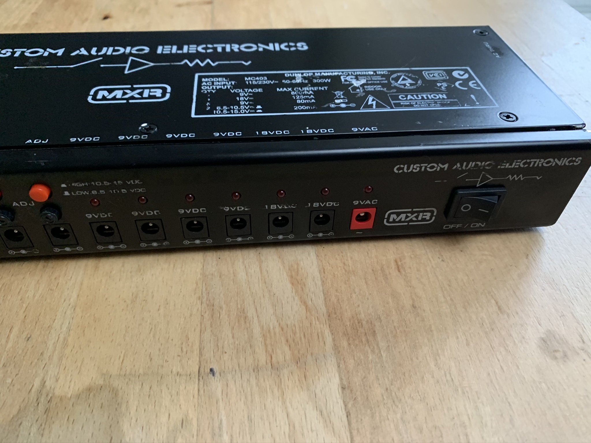 MC403 Power System - MXR MC403 Power System - Audiofanzine