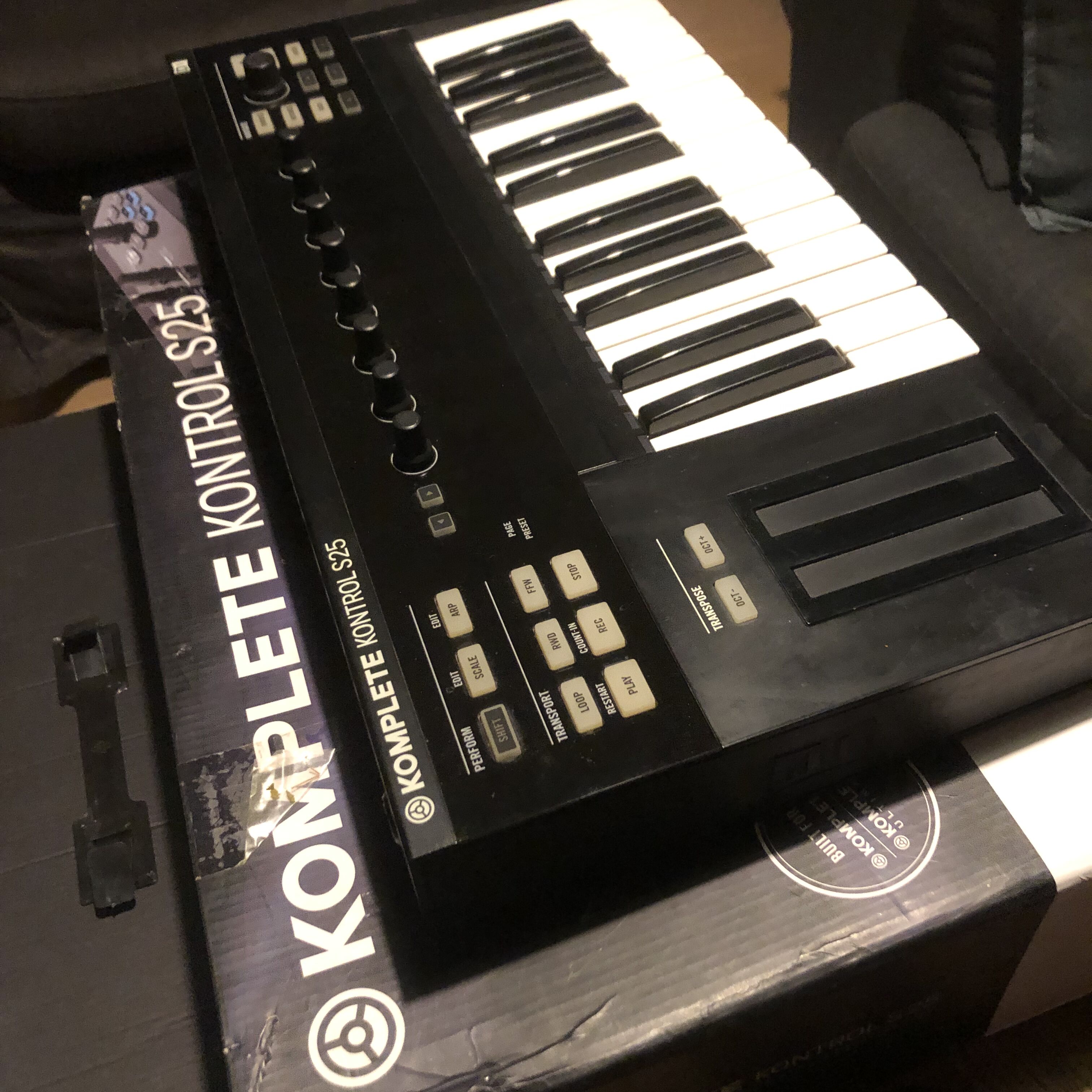 Komplete Kontrol S25 - Native Instruments Komplete Kontrol S25 ...