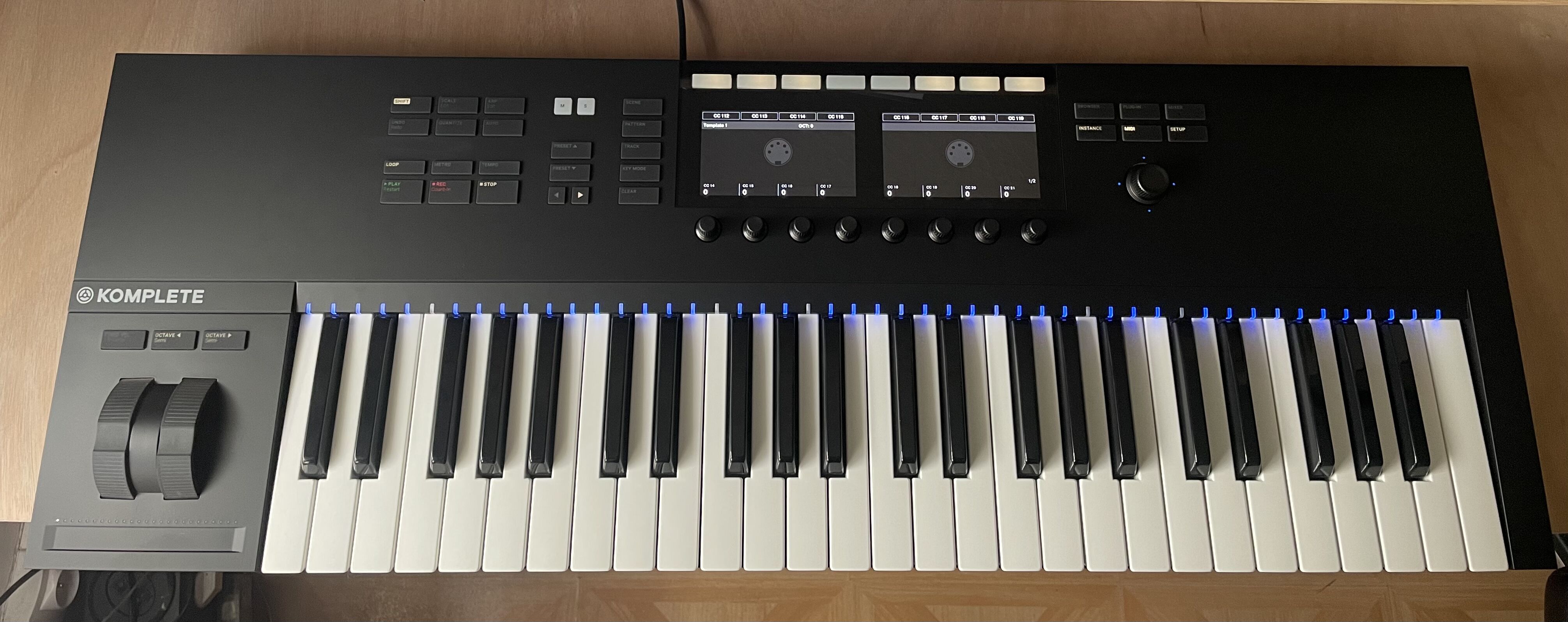 Komplete Kontrol S49 mk2 Native Instruments - Audiofanzine