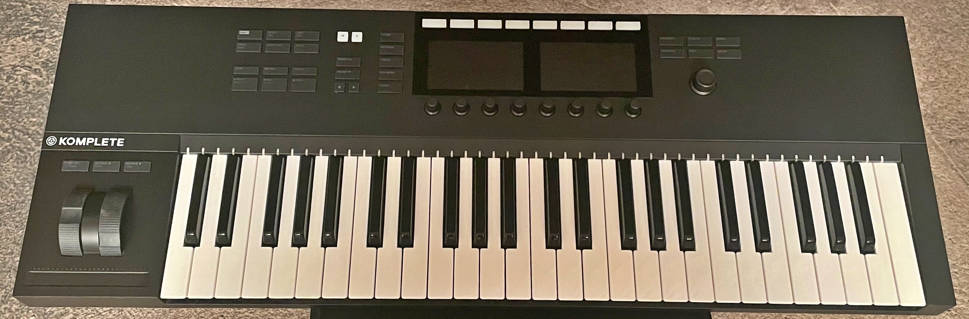 Komplete Kontrol S49 mk2 Native Instruments - Audiofanzine