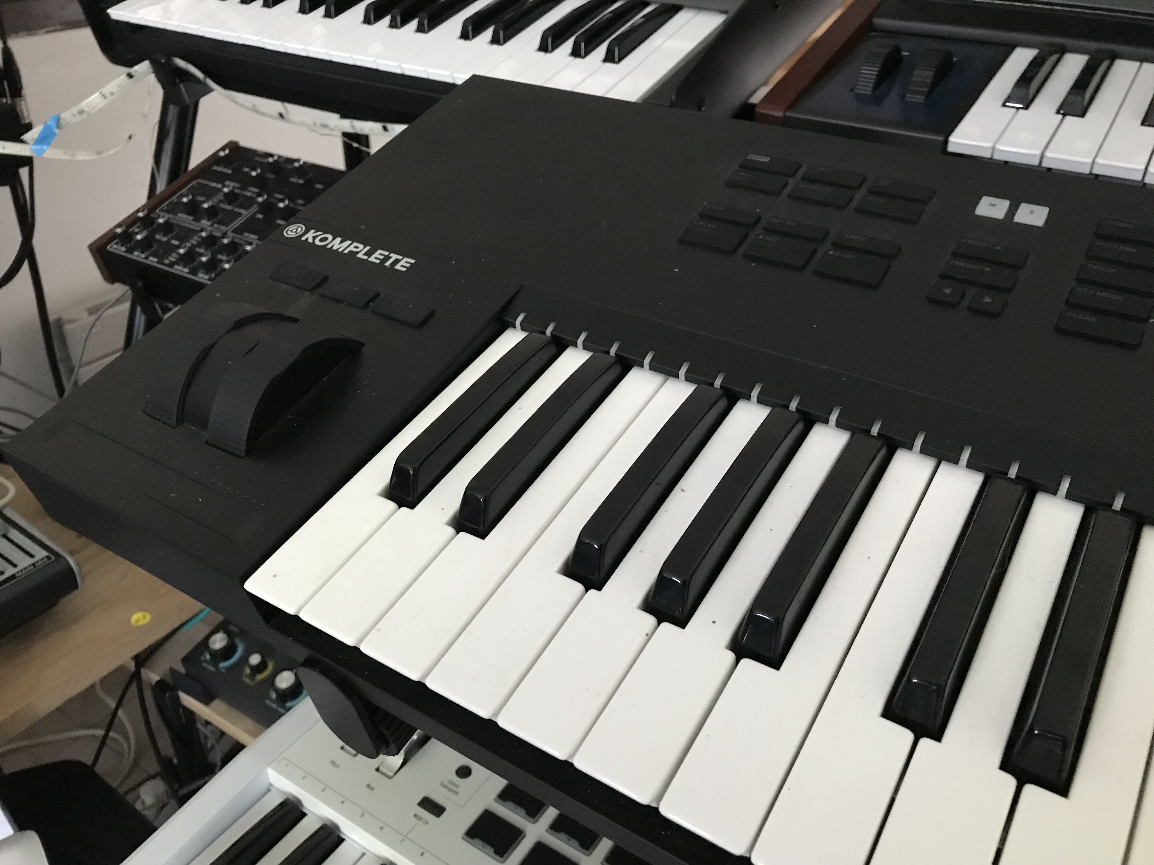 Komplete Kontrol S49 mk2 Native Instruments - Audiofanzine