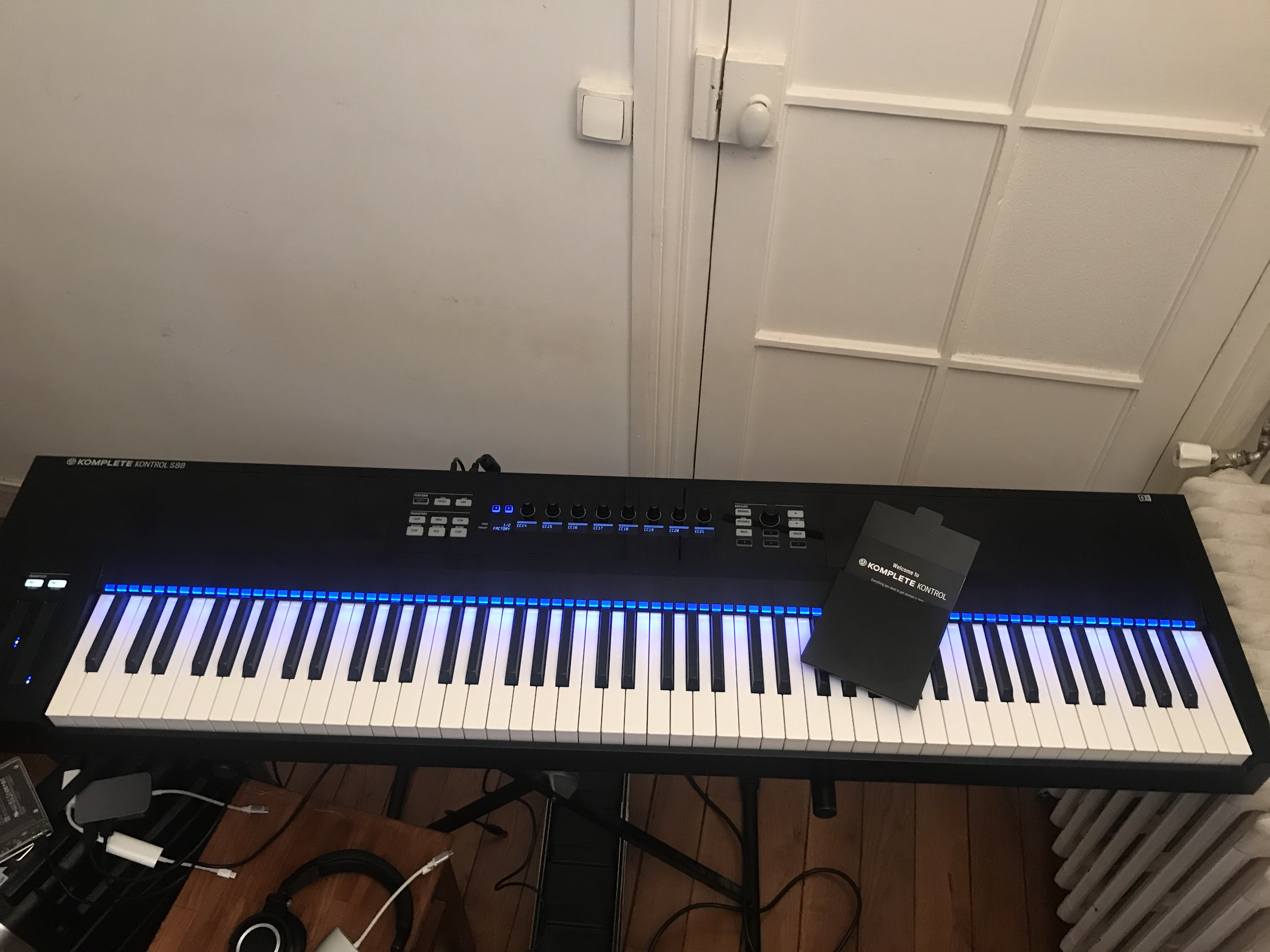 Komplete Kontrol S88 - Native Instruments Komplete Kontrol S88 ...