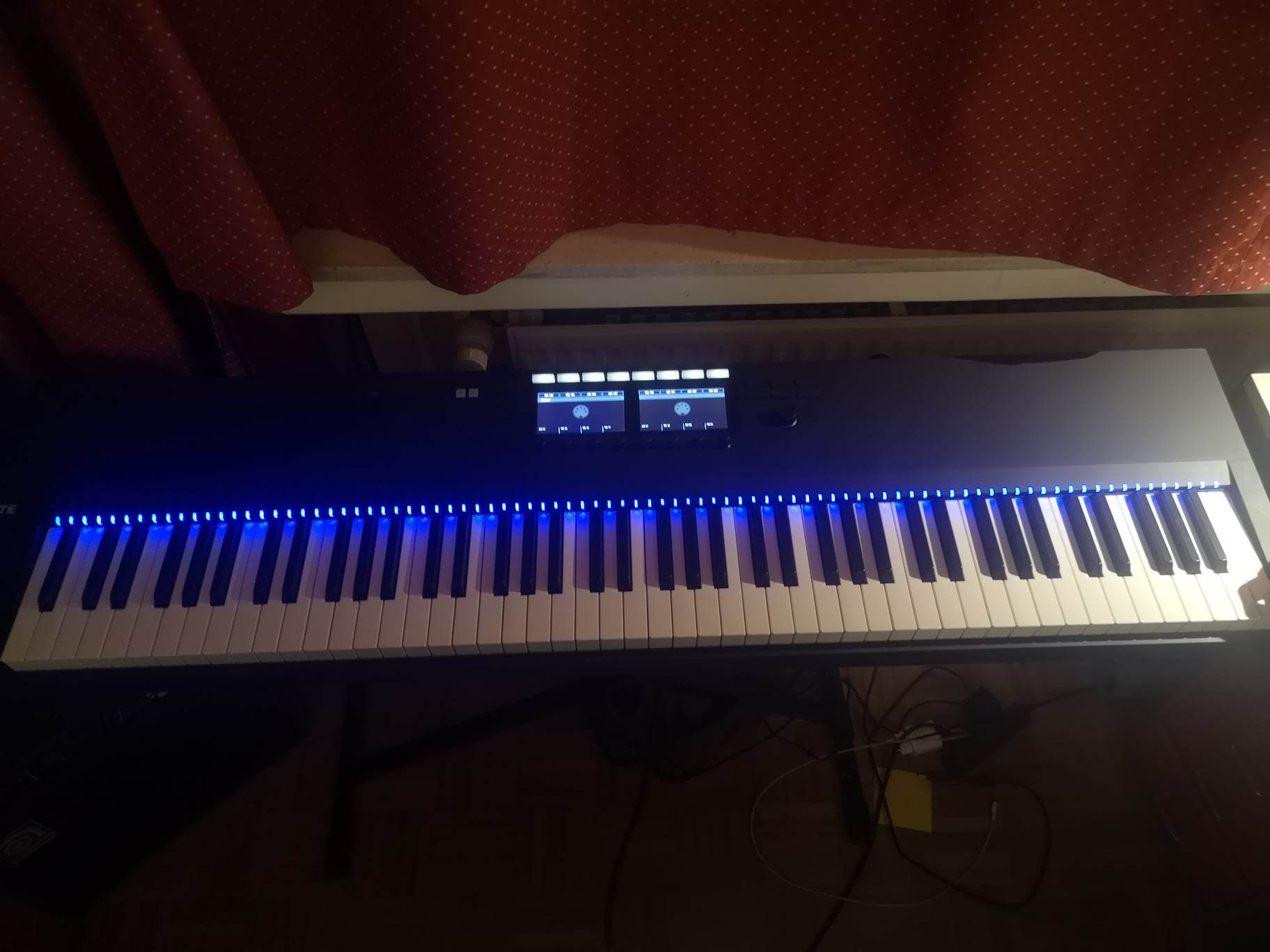 Komplete Kontrol S88 mk2 Native Instruments - Audiofanzine