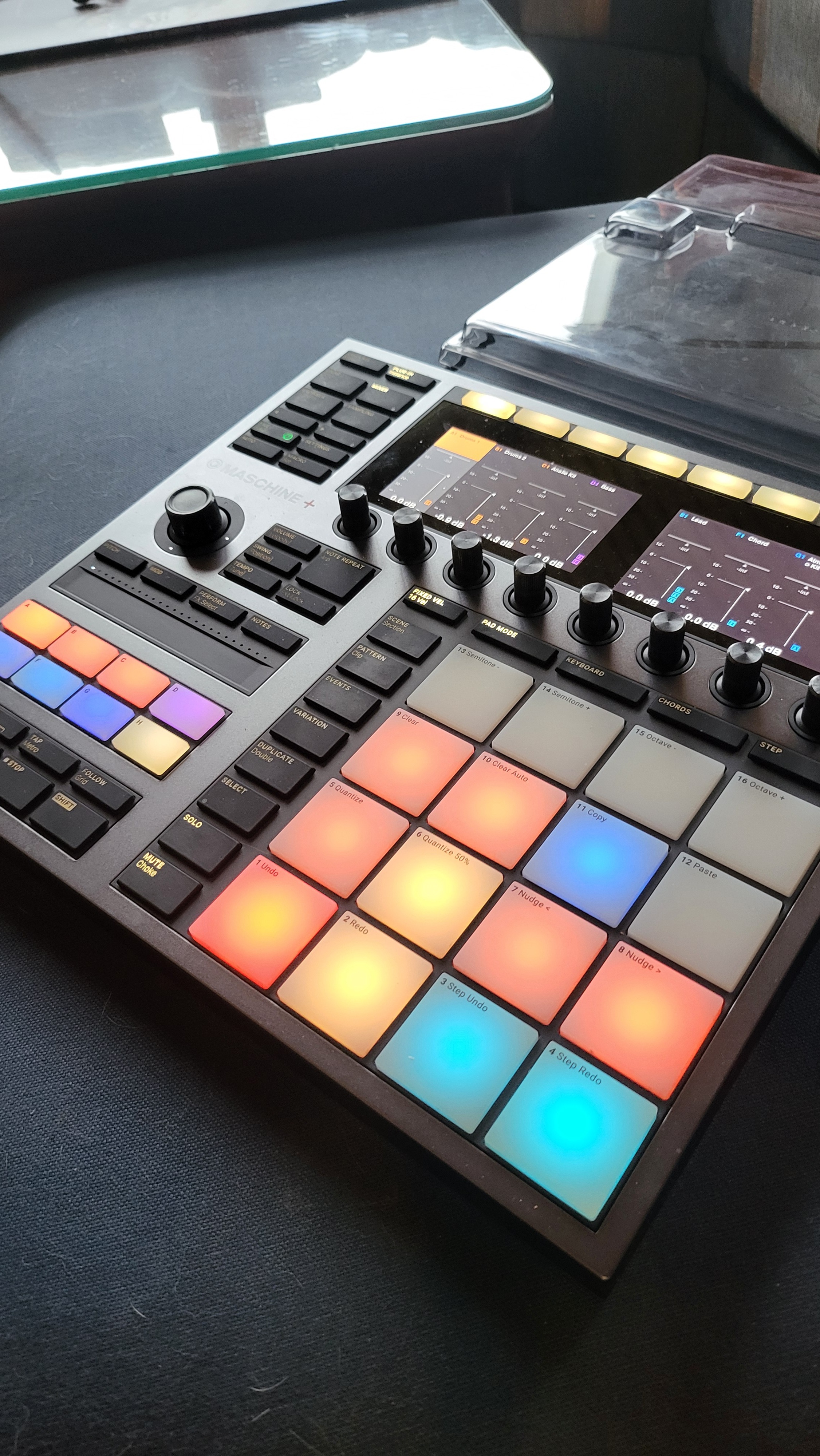 Maschine+ - Native Instruments Maschine+ - Audiofanzine
