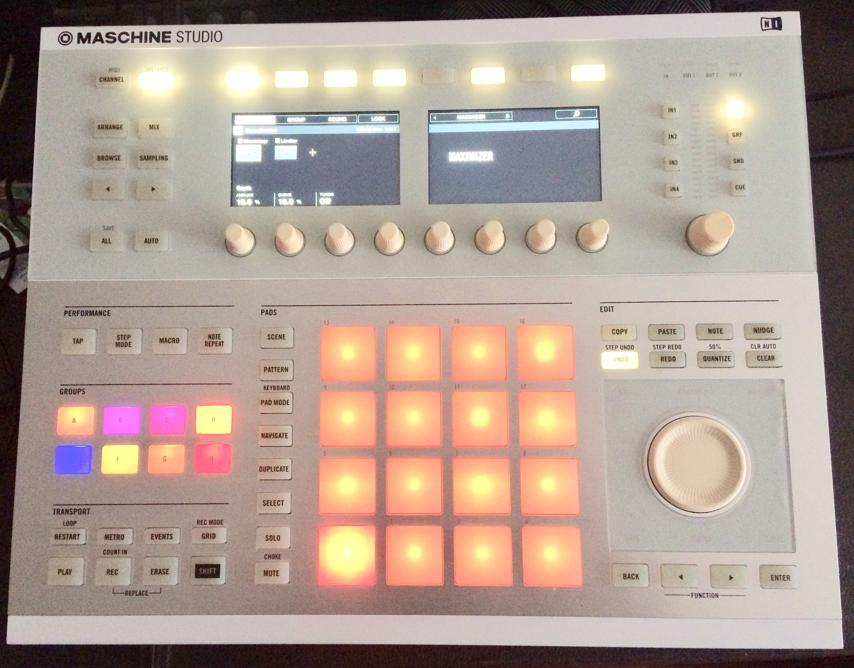 Maschine Studio - Native Instruments Maschine Studio - Audiofanzine