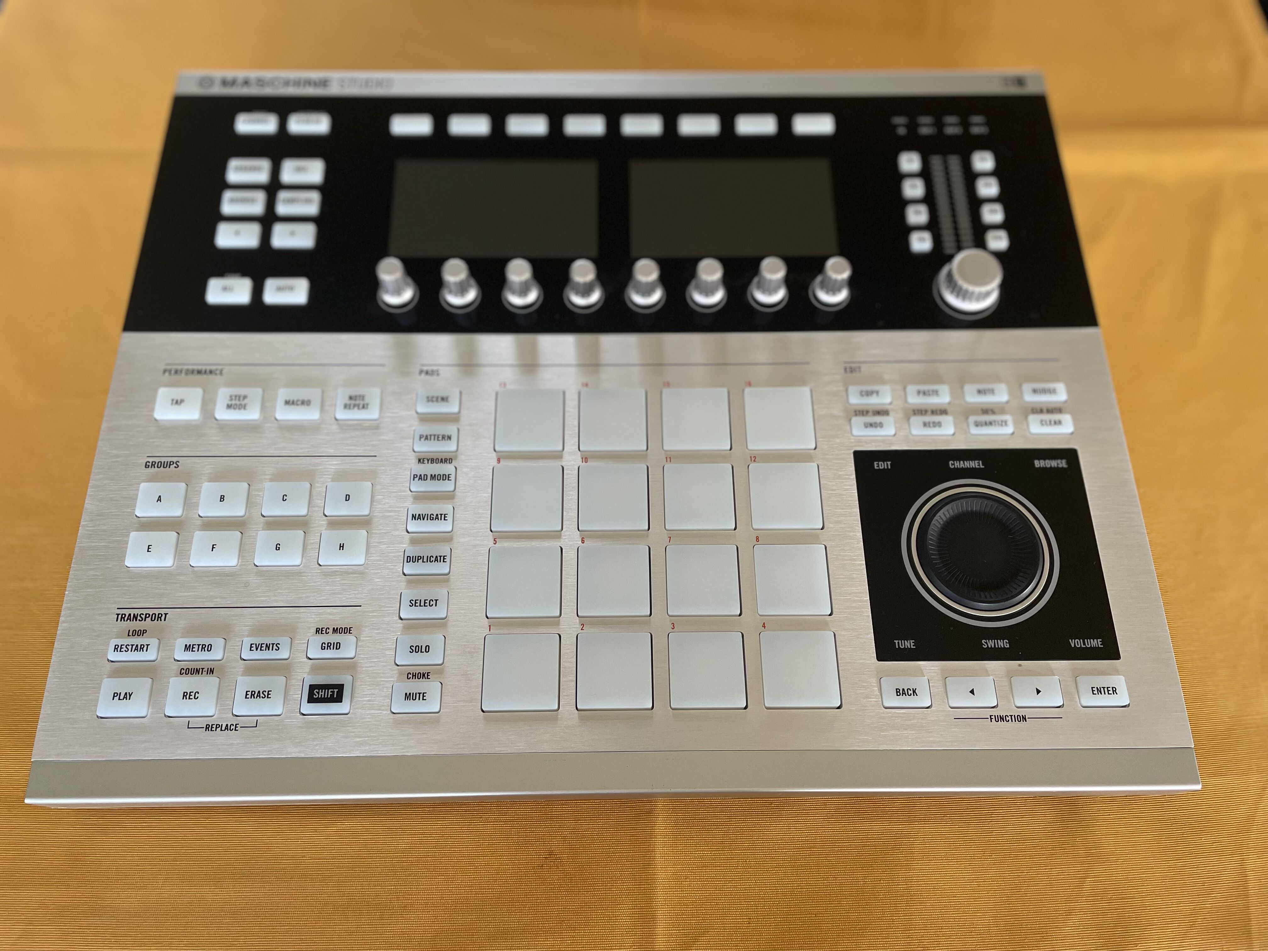 Maschine Studio - Native Instruments Maschine Studio - Audiofanzine