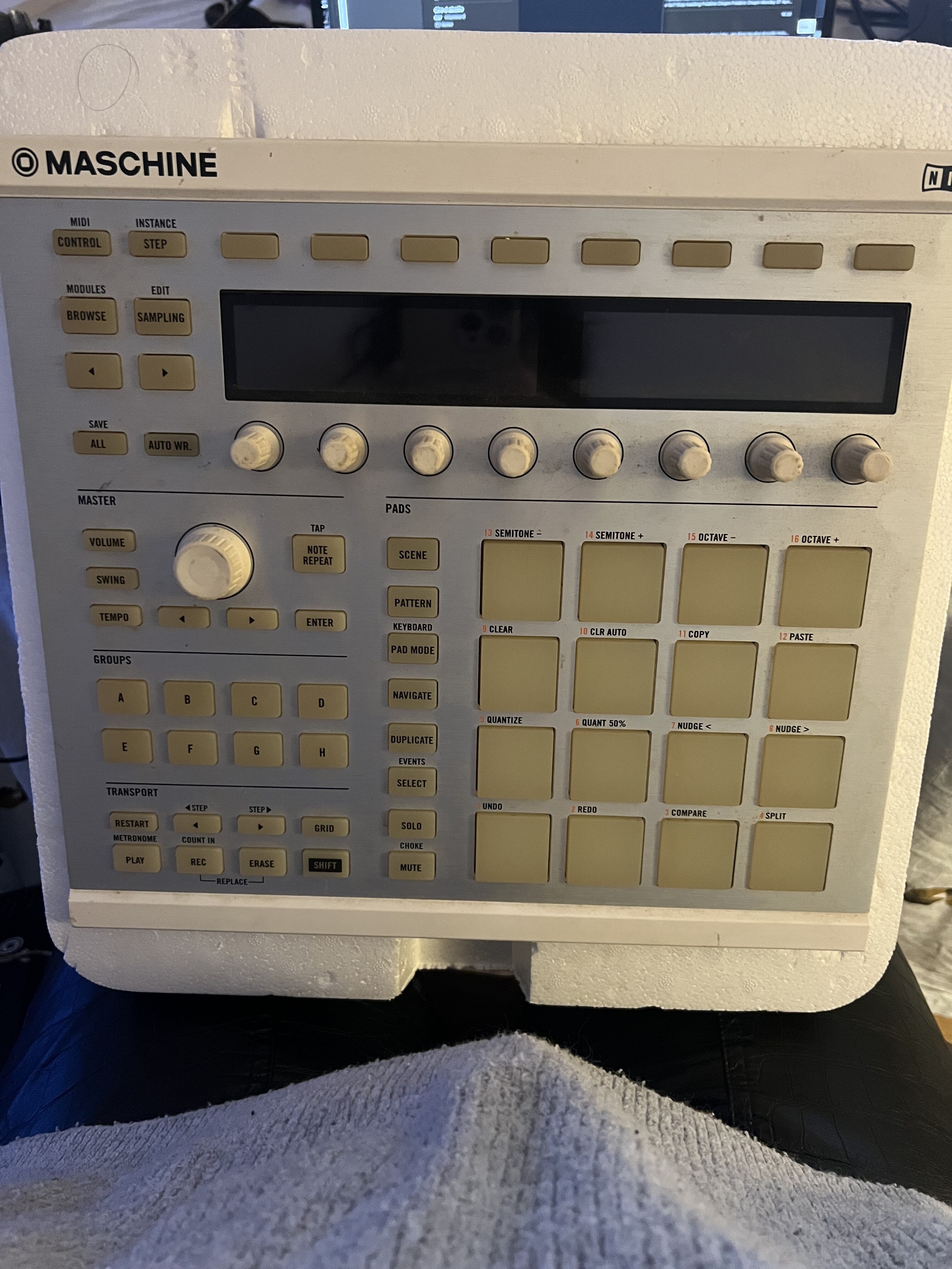 Native Instruments Groove Production Studio Maschine MK2 blanc mikro ...