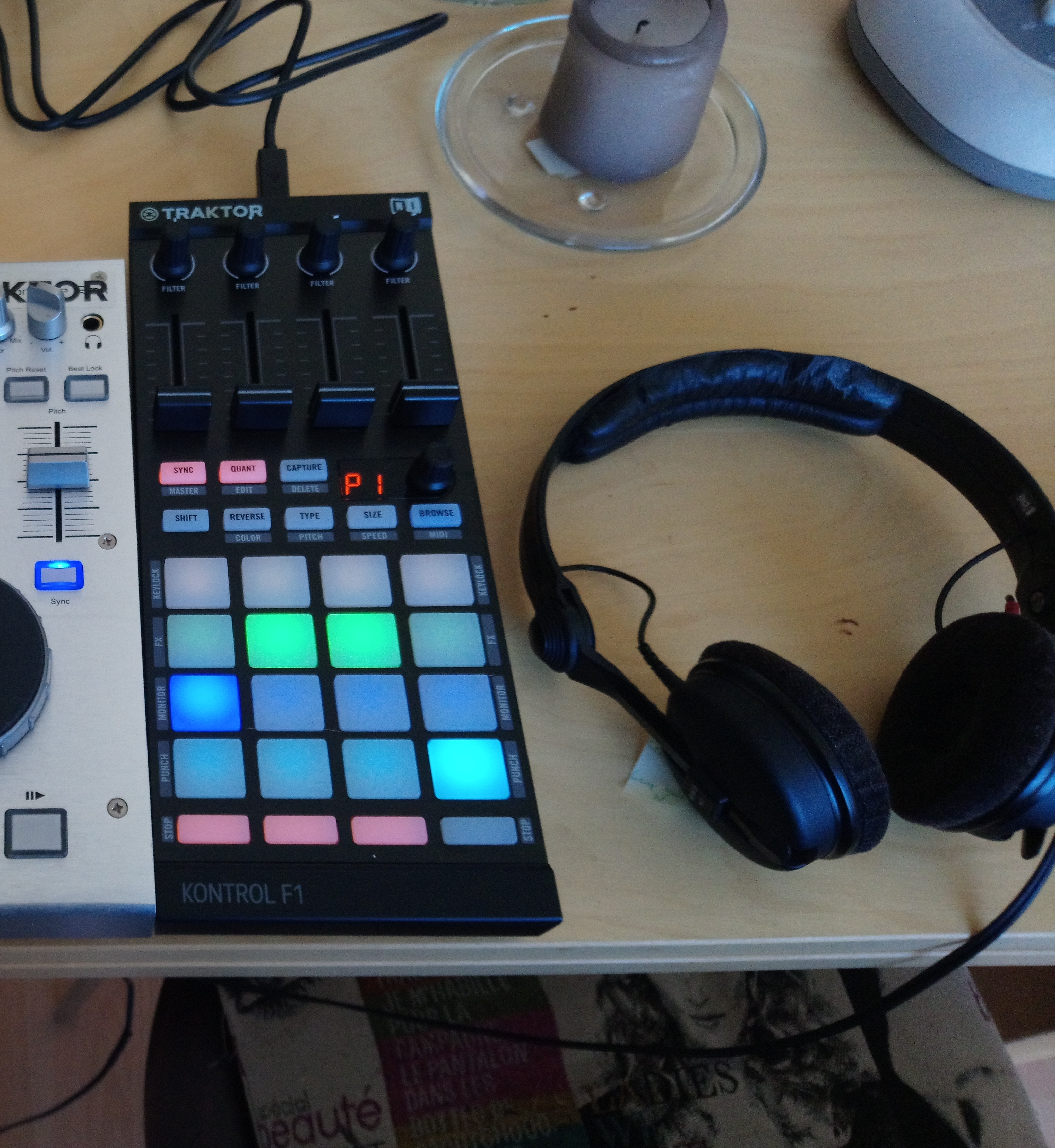 Native Instruments Traktor Kontrol F1 image (#2023136) - Audiofanzine Native Instruments Traktor Kontrol F1 image (#2023136) - Audiofanzine