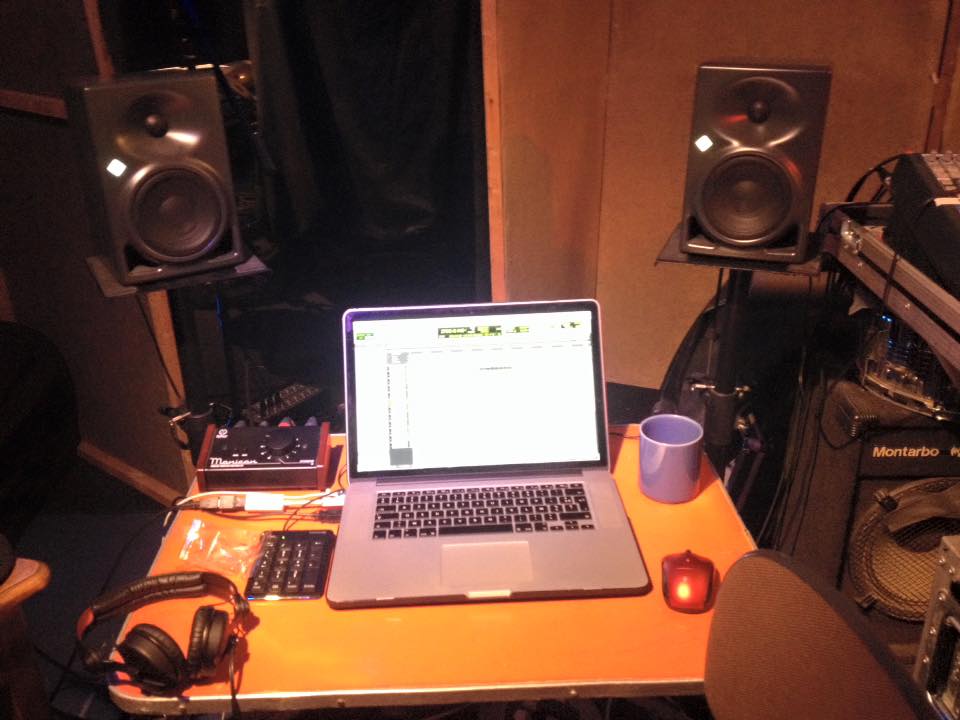 KH 120 A - BLACK - Neumann KH 120 A - Black - Audiofanzine