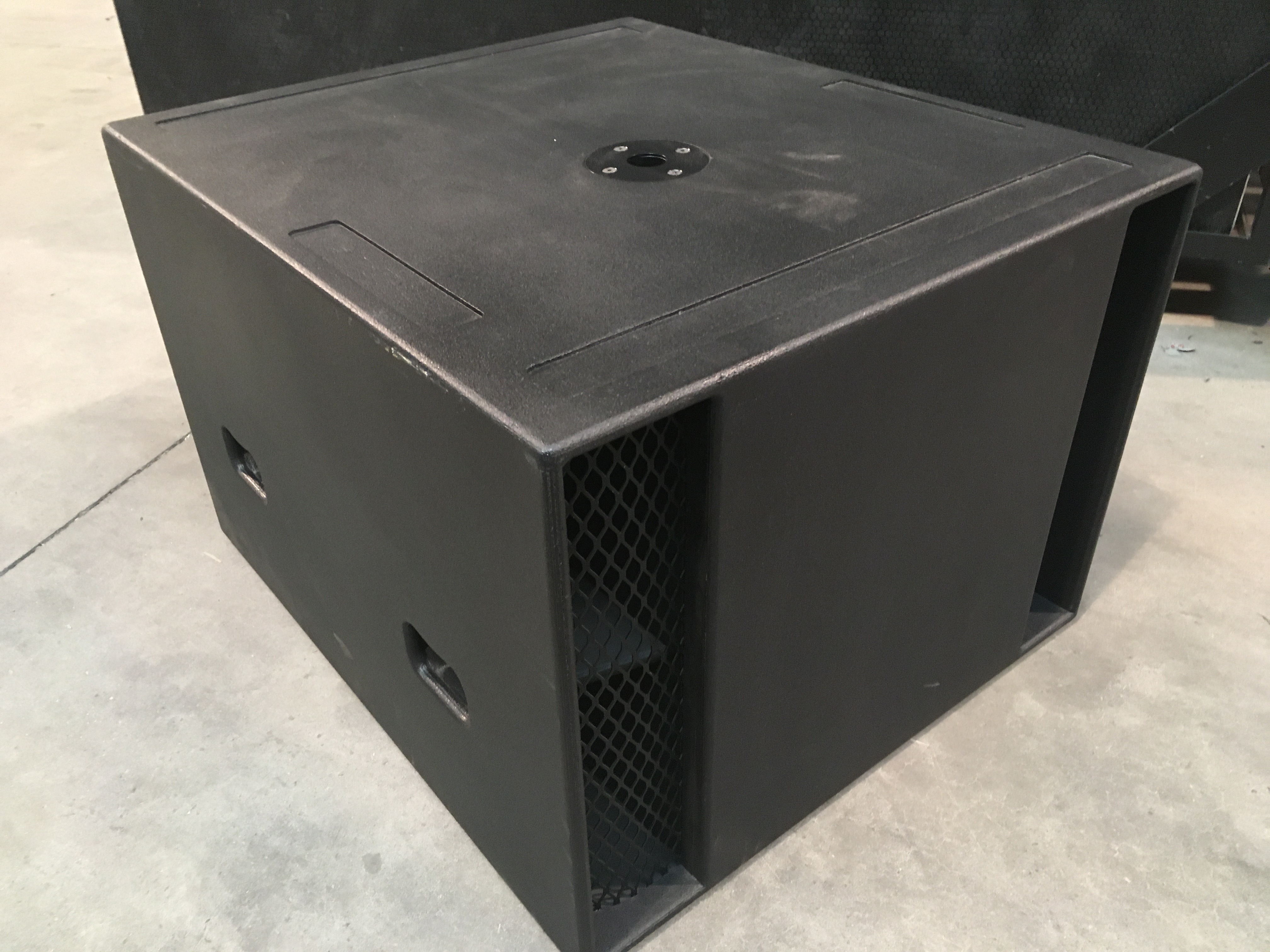 LS18 - Nexo LS18 - Audiofanzine