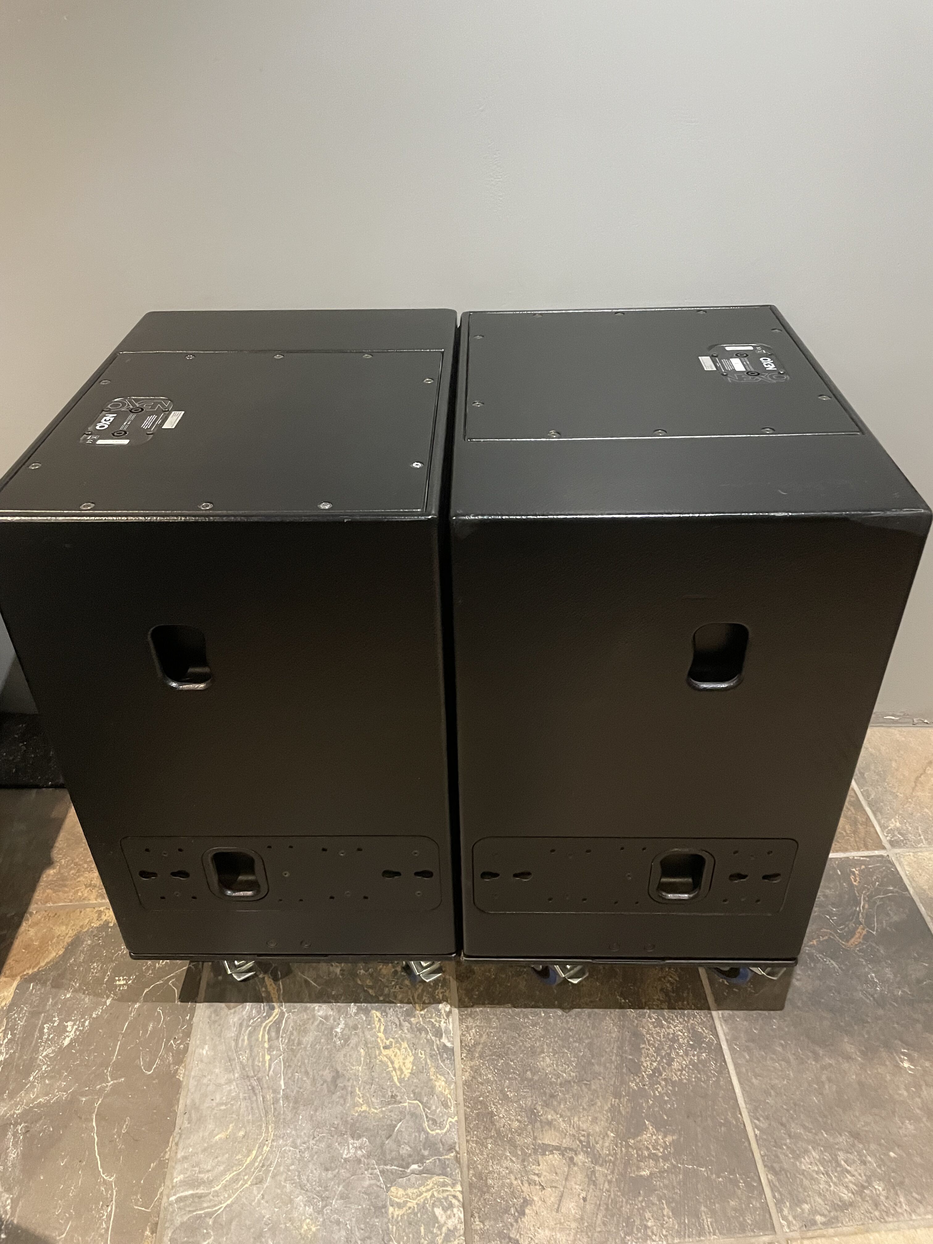 LS18 - Nexo LS18 - Audiofanzine