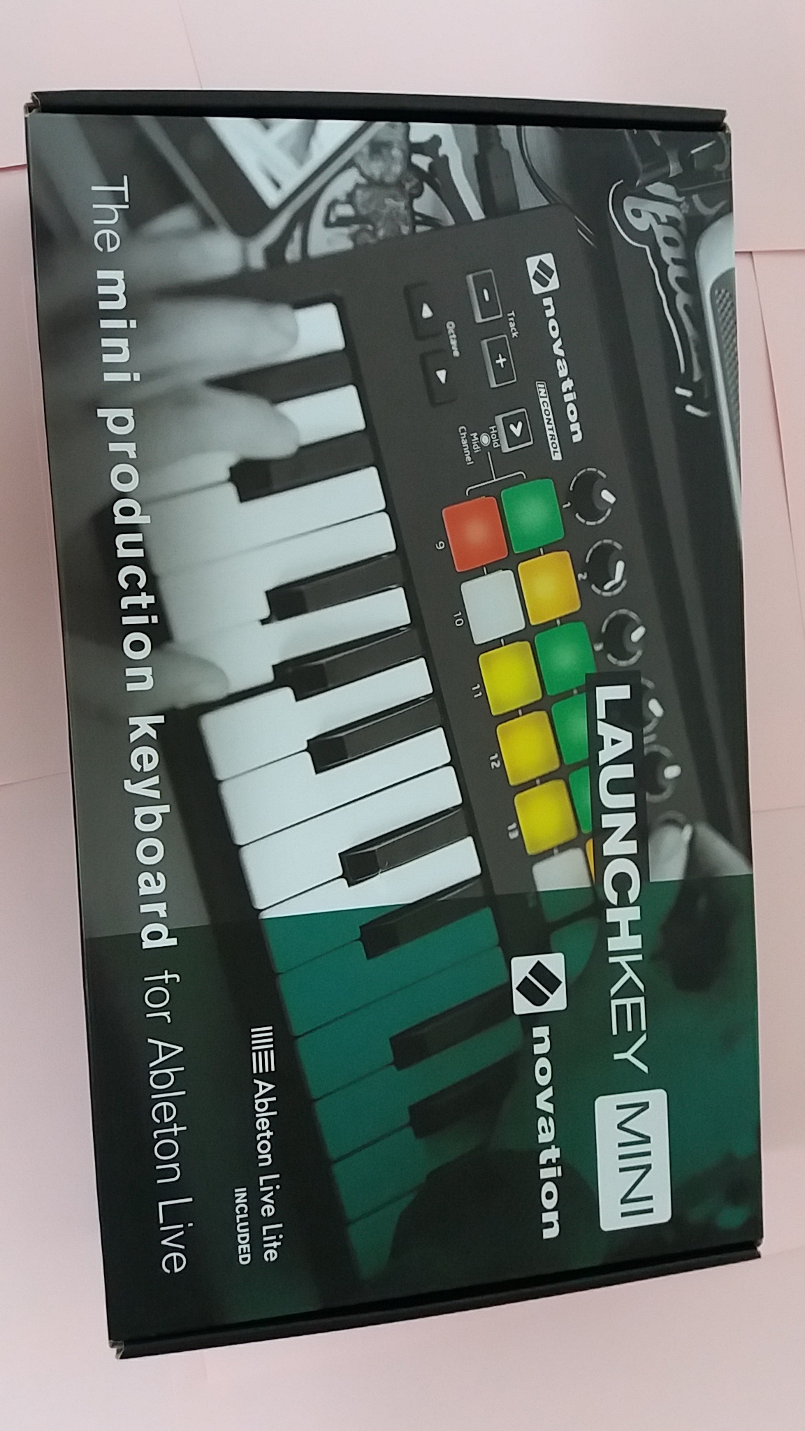 LAUNCHKEY MINI MK2 - Novation Launchkey Mini mk2 - Audiofanzine