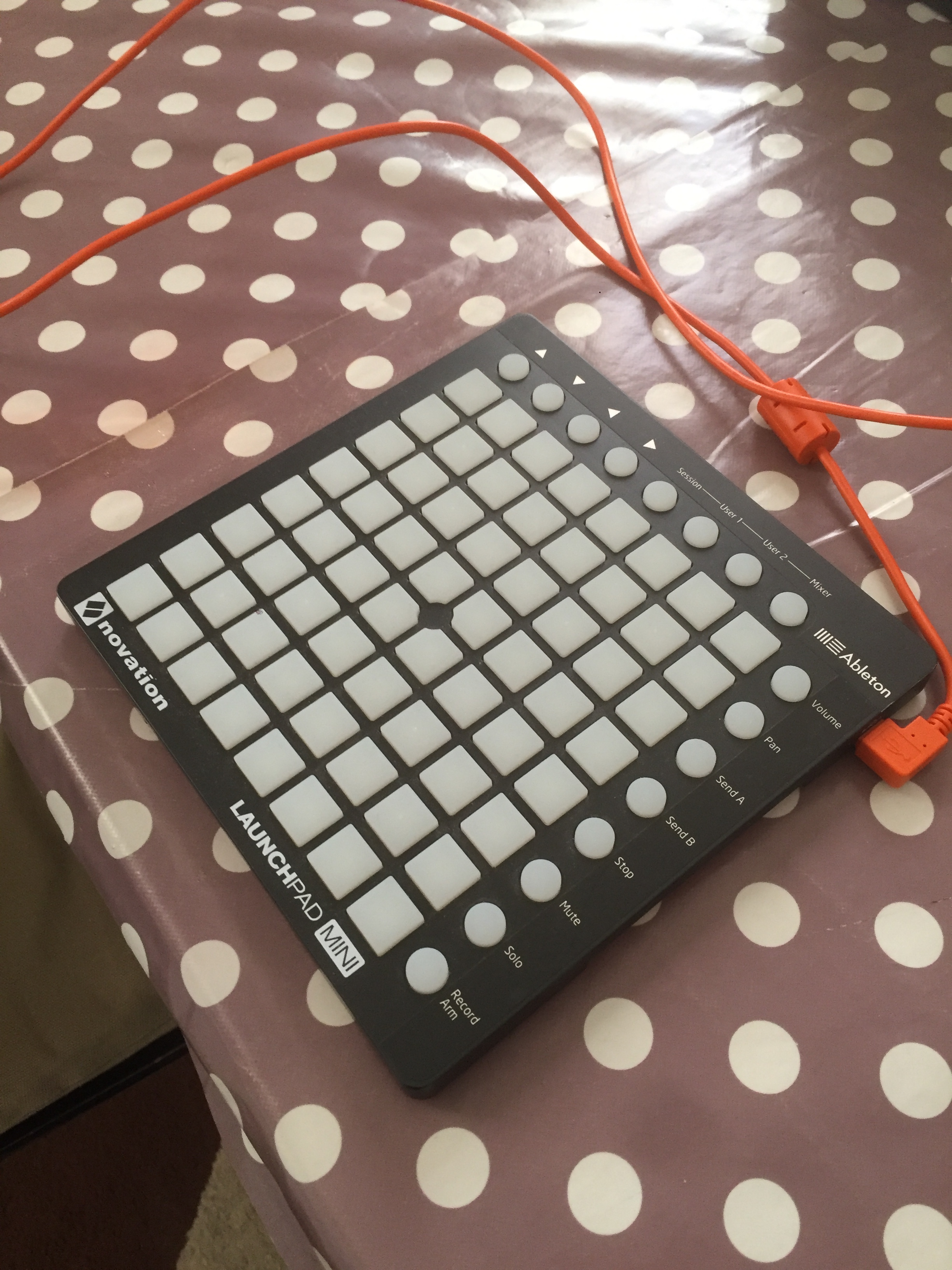 Launchpad Mini - Novation Launchpad Mini - Audiofanzine