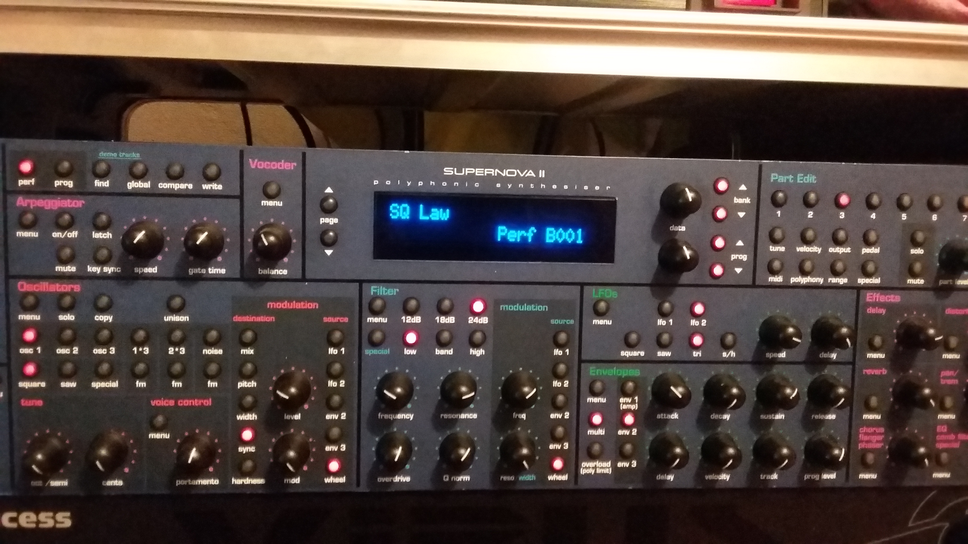 SUPERNOVA IIR - Novation Supernova IIR - Audiofanzine