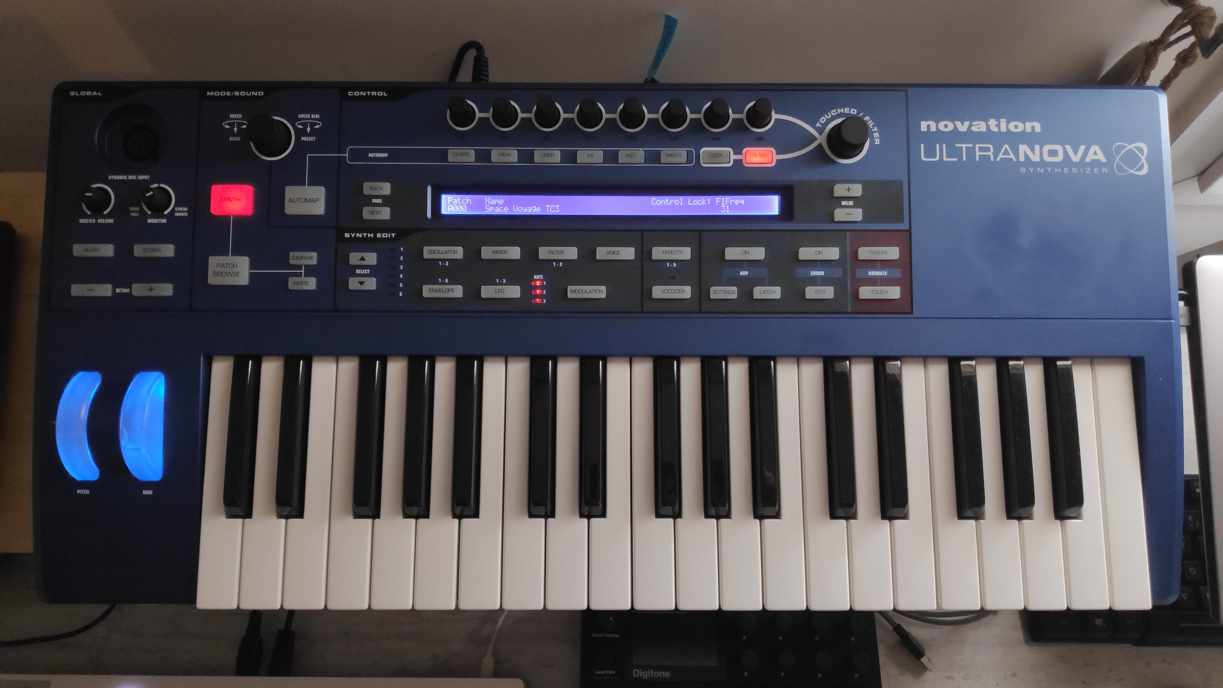 UltraNova - Novation UltraNova - Audiofanzine