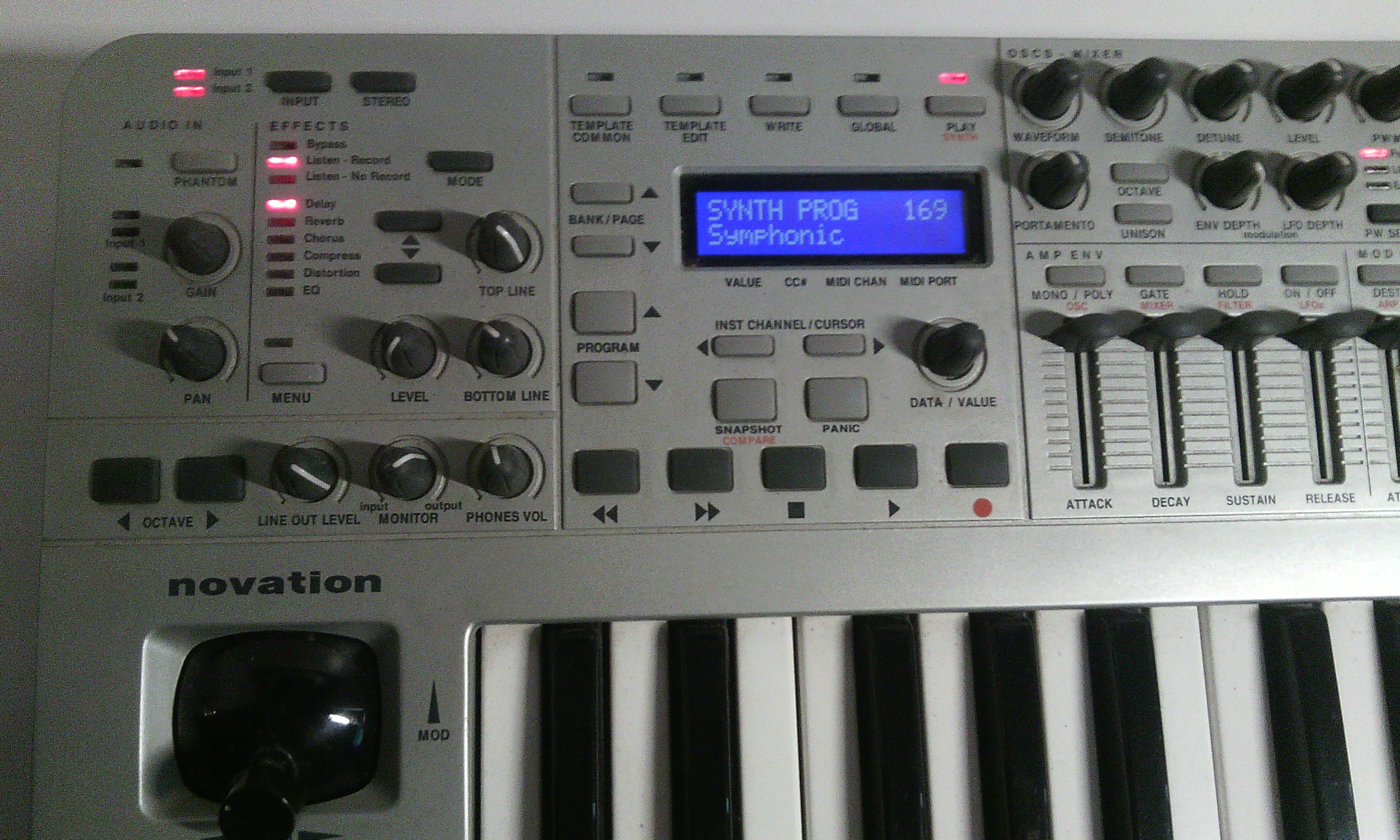 Novation X-Station 25 image (#1150528) - Audiofanzine