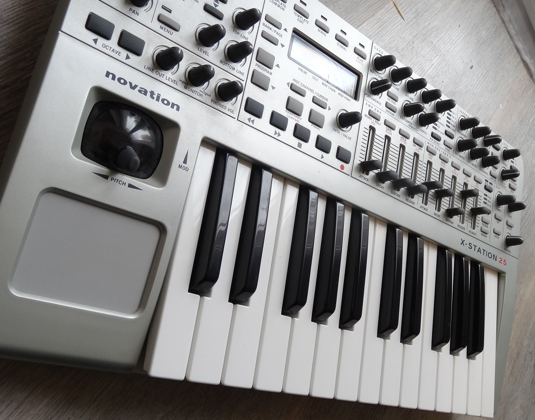 Novation X-Station 25 image (#714114) - Audiofanzine