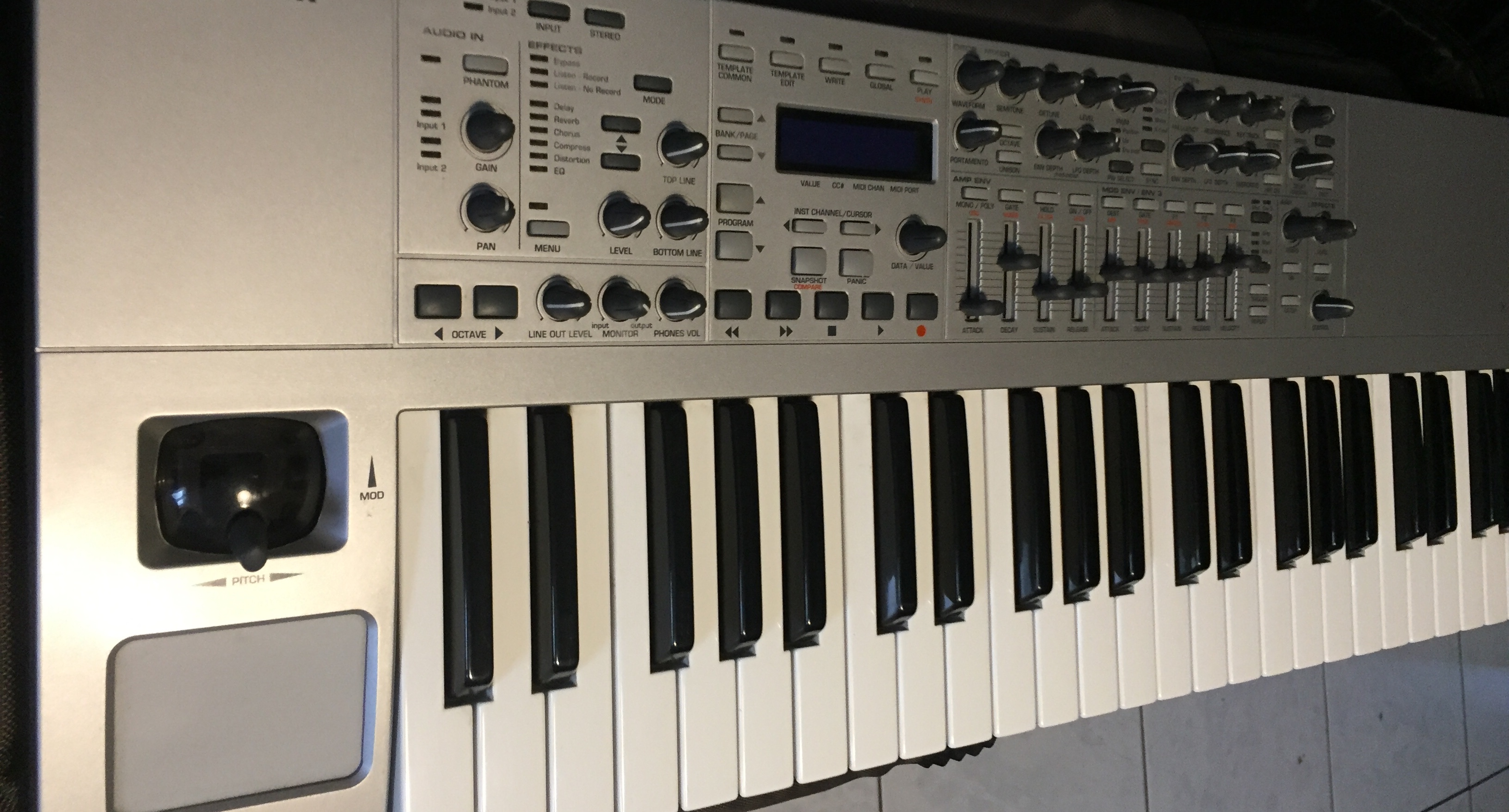 X-Station 49 - Novation X-Station 49 - Audiofanzine