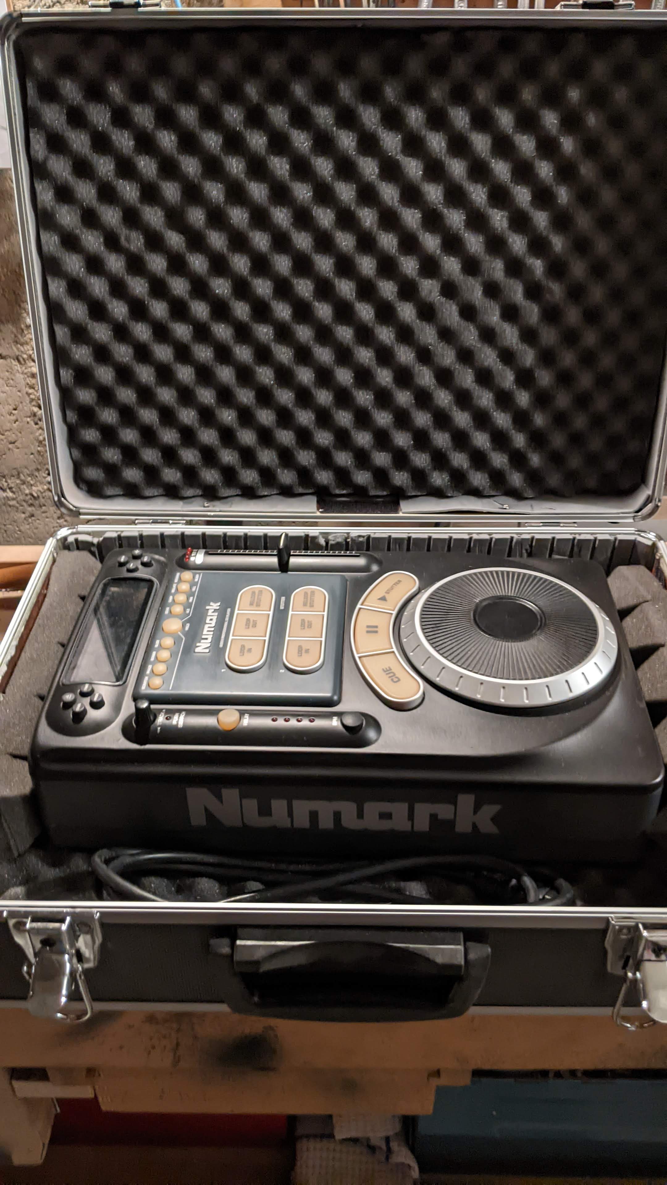 Axis 9 - Numark Axis 9 - Audiofanzine