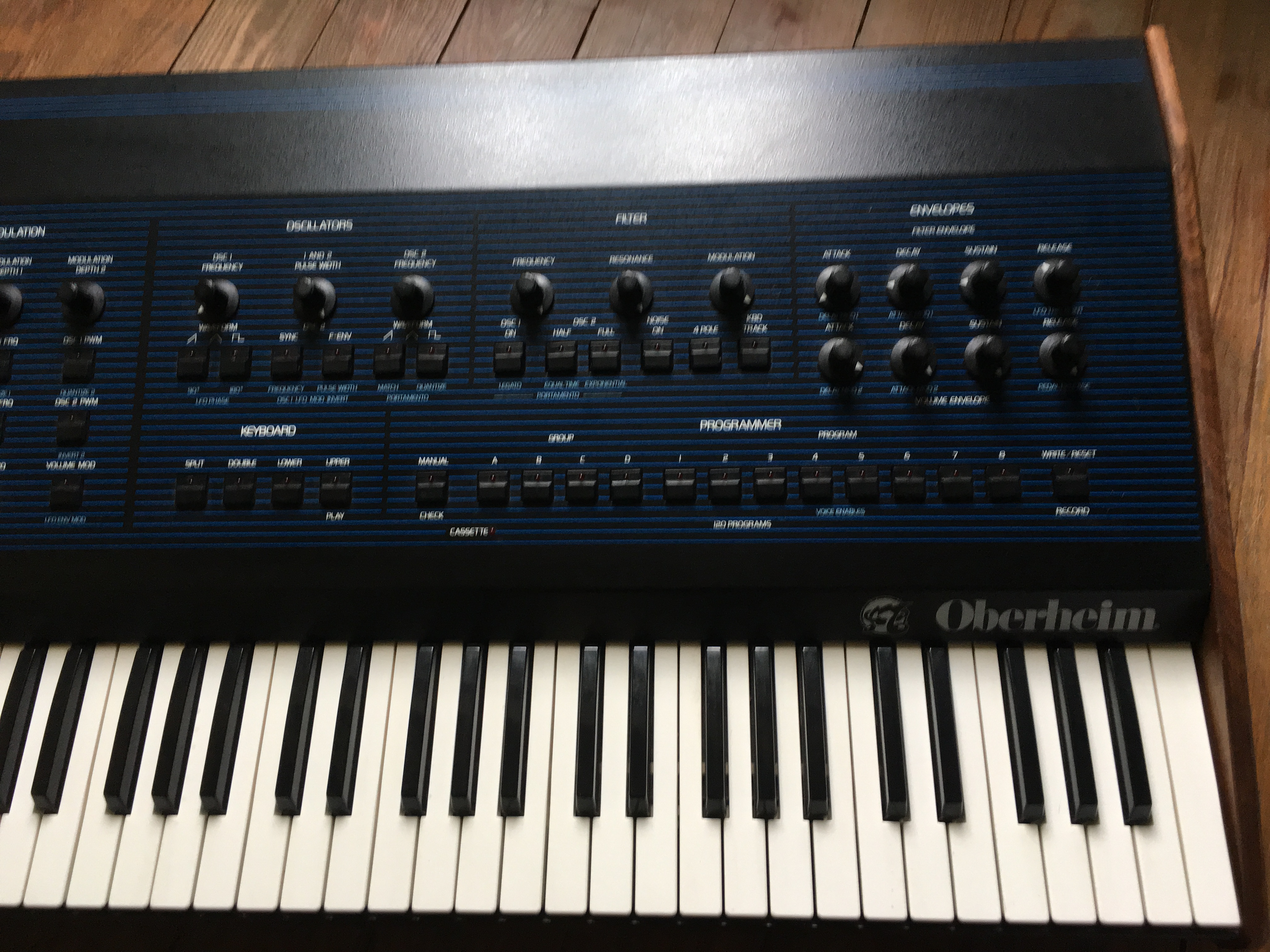 Photo Oberheim OB-8 : IMG 1476.JPG (#1780356) - Audiofanzine