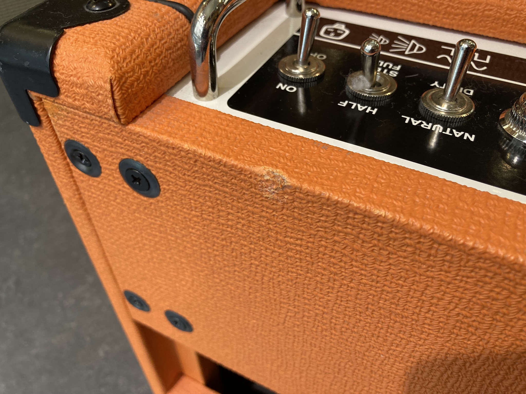 Rocker 15 - Orange Rocker 15 - Audiofanzine