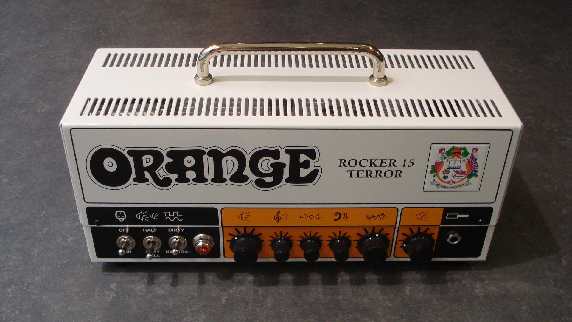 Rocker 15 Terror - Orange Rocker 15 Terror - Audiofanzine