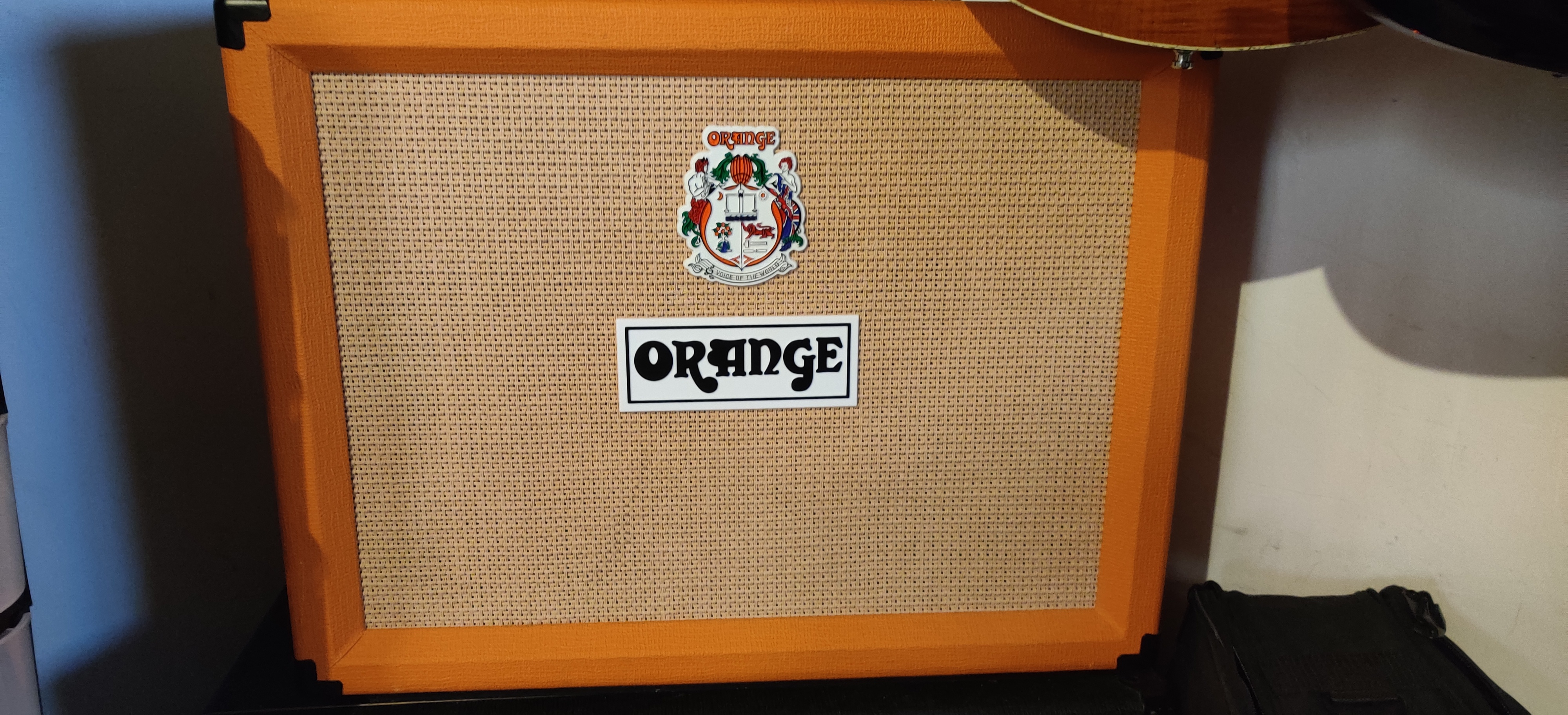 Rocker 32 - Orange Rocker 32 - Audiofanzine