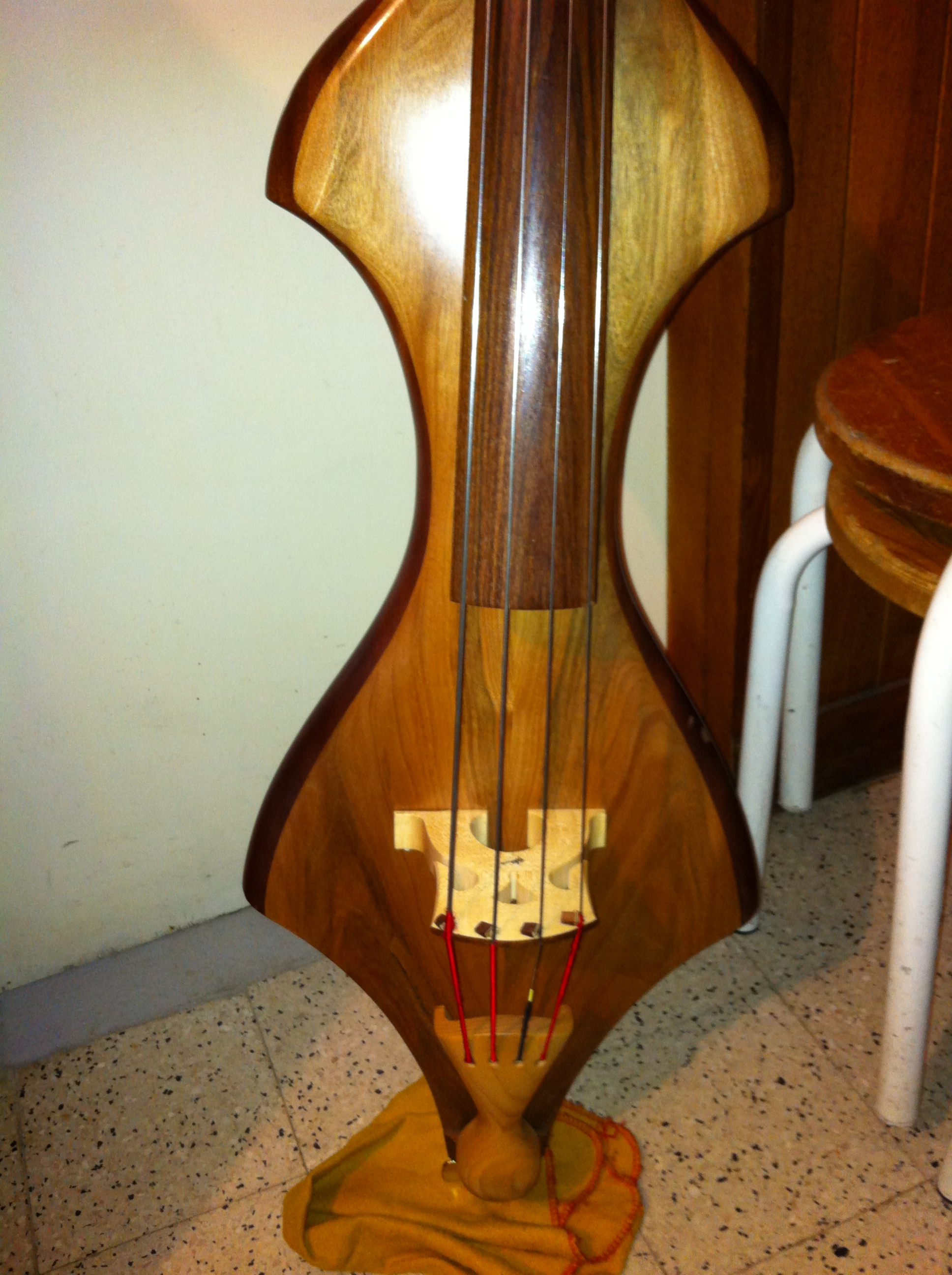 CONTREBASSE ELECTRIQUE - Palatino contrebasse electrique - Audiofanzine