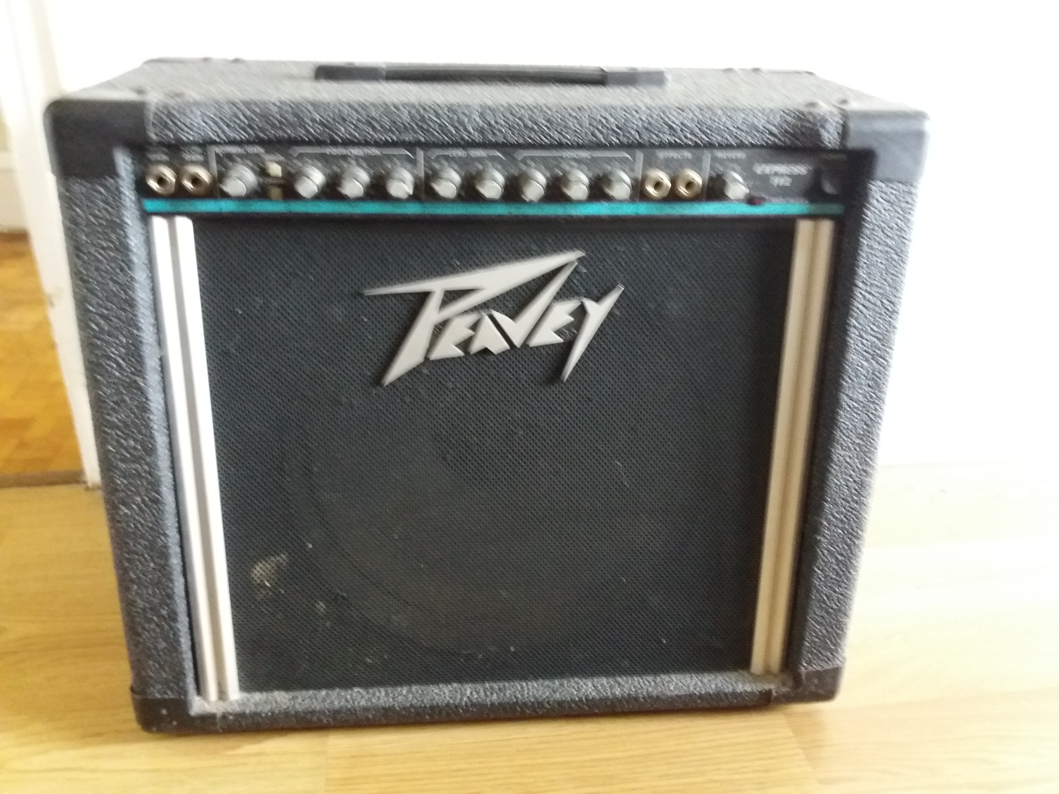 Express 112 Old - Peavey Express 112 Old - Audiofanzine