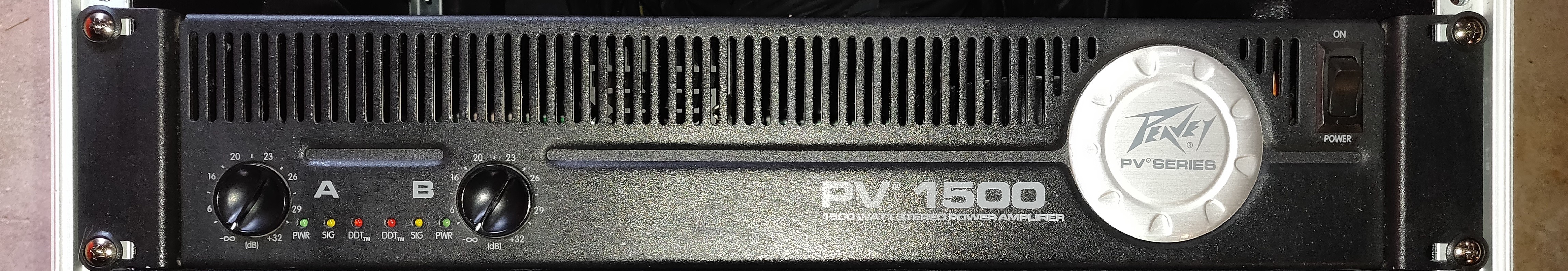 PV 1500 - Peavey PV 1500 - Audiofanzine