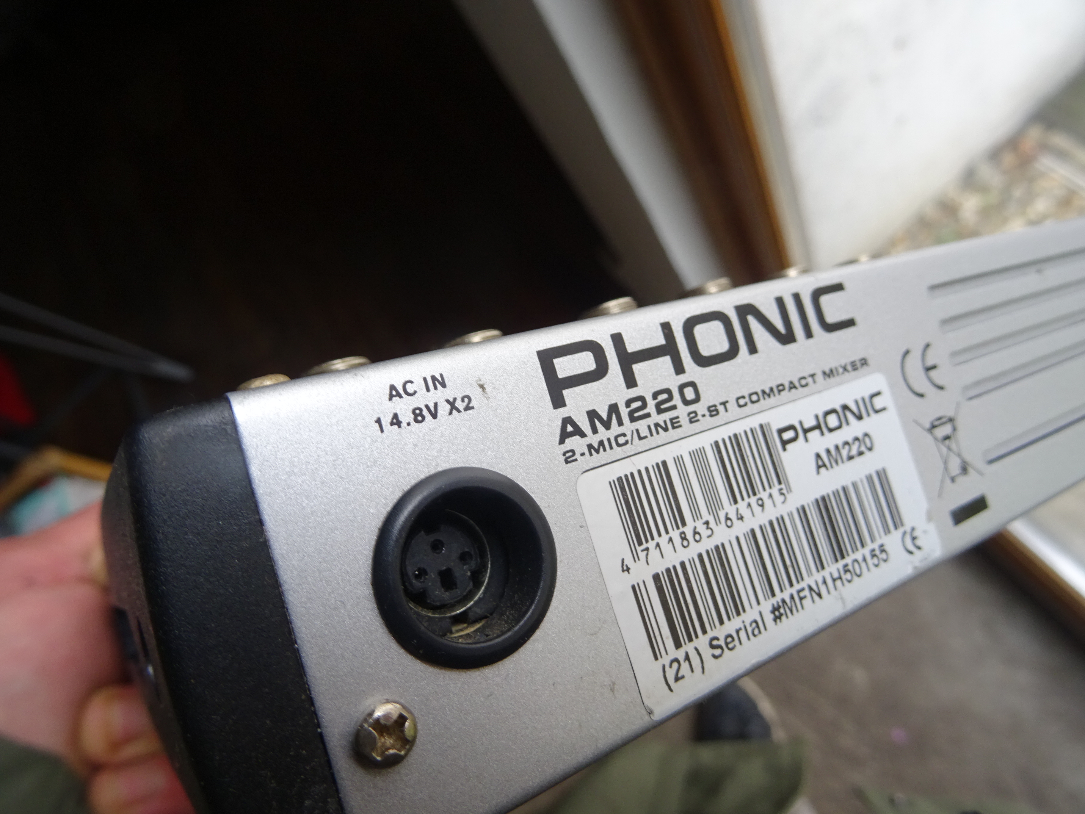 AM 220 - Phonic AM 220 - Audiofanzine